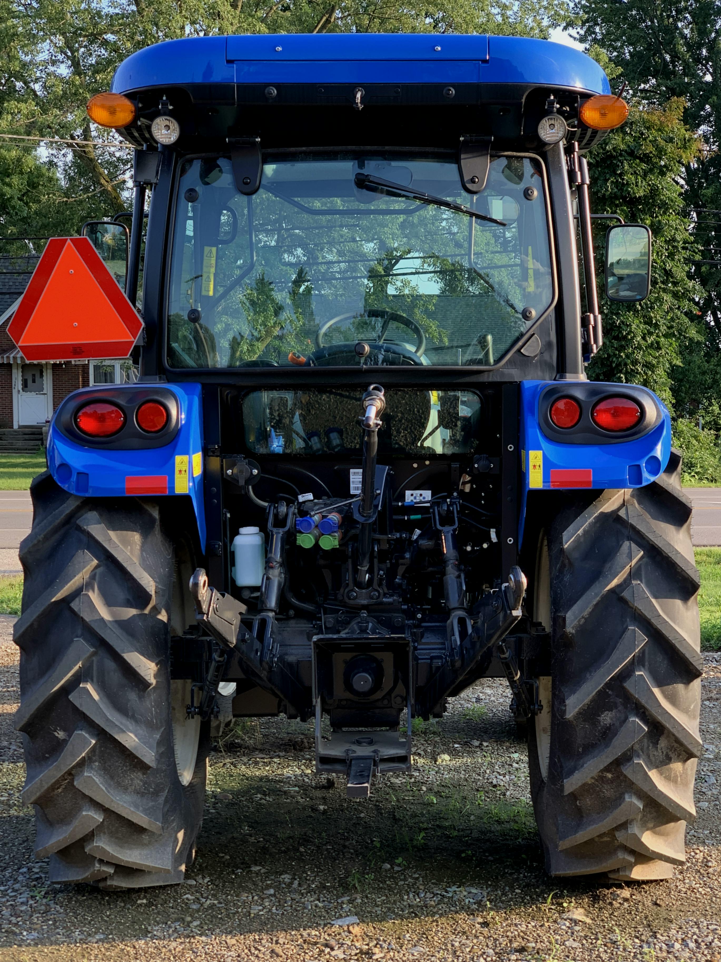 Back View of Tractor · Free Stock Photo