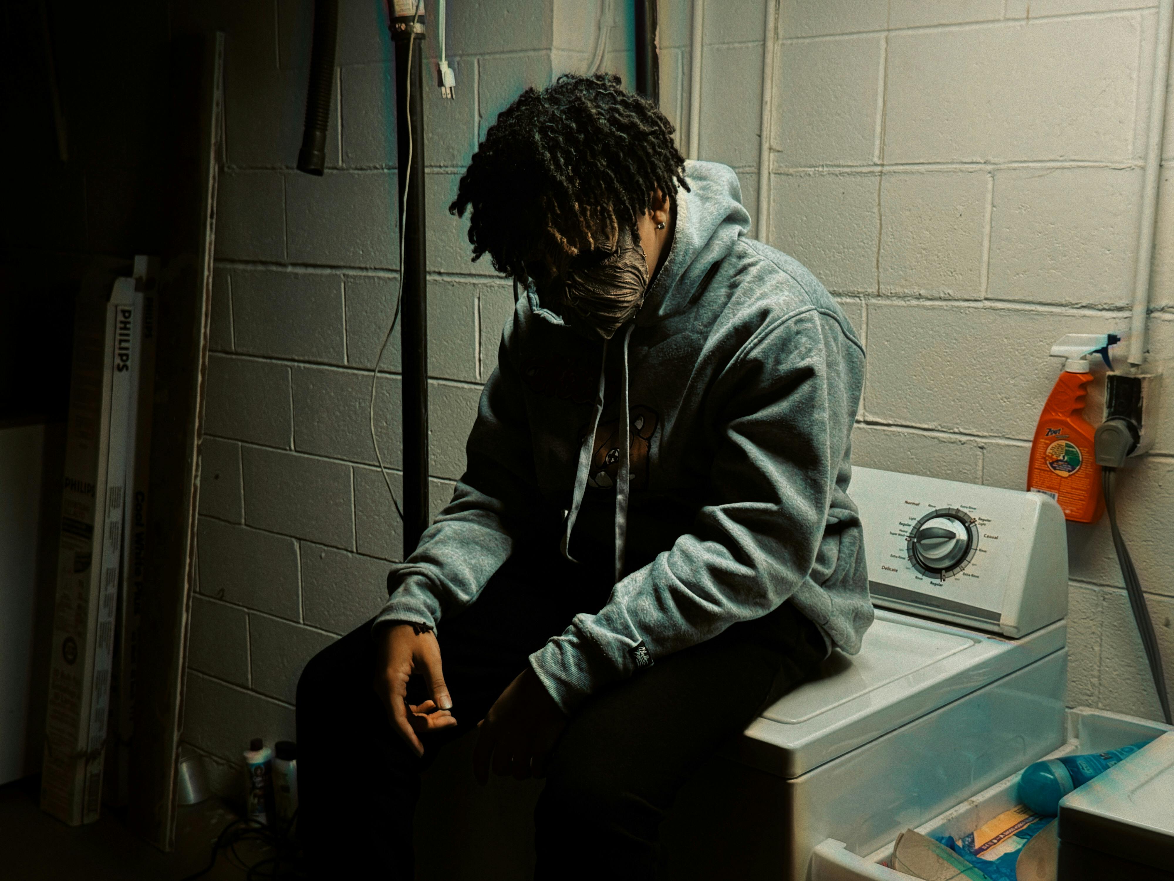 Window In Dark Horror Photos, Download The BEST Free Window In Dark ...