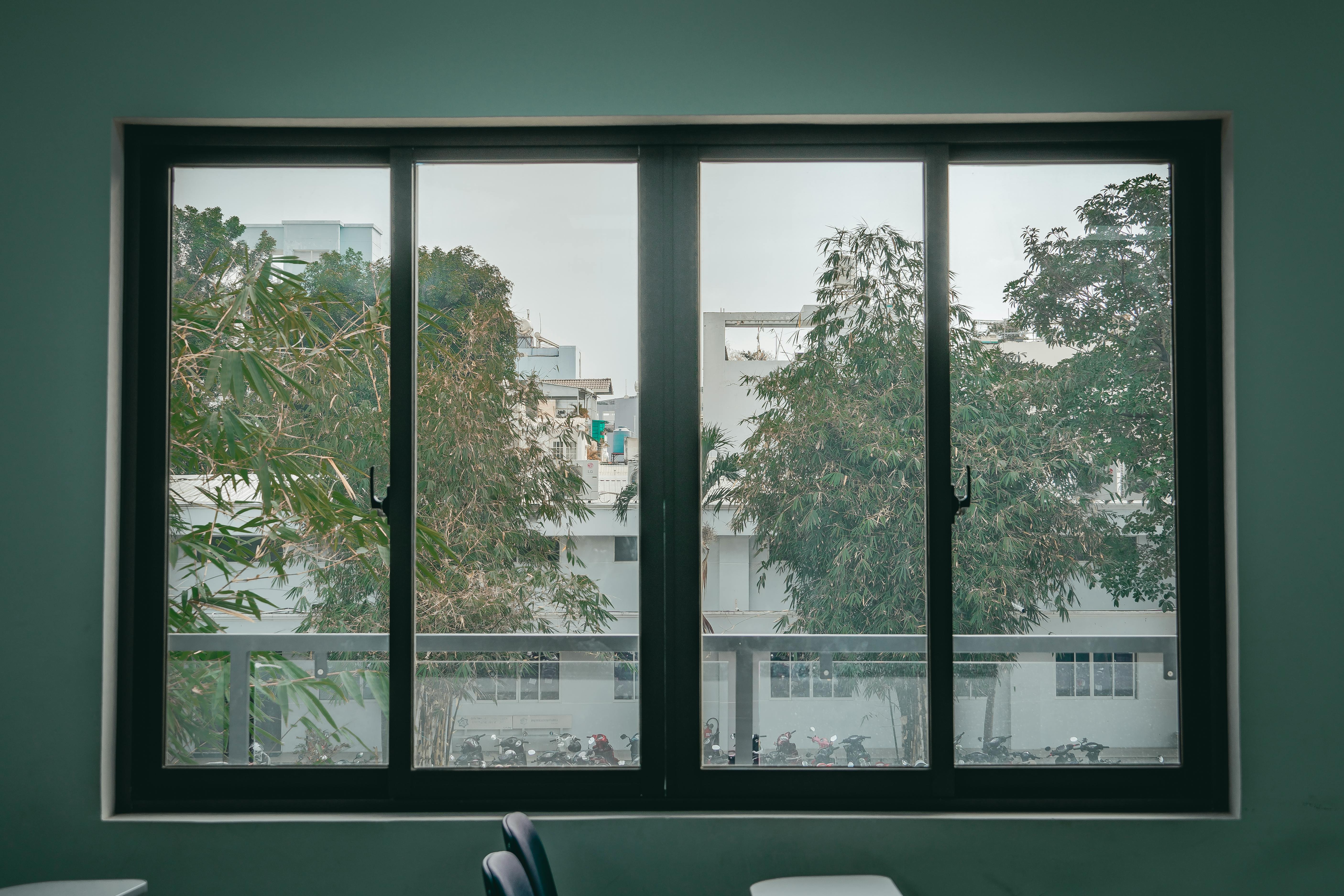Window in Classroom · Free Stock Photo