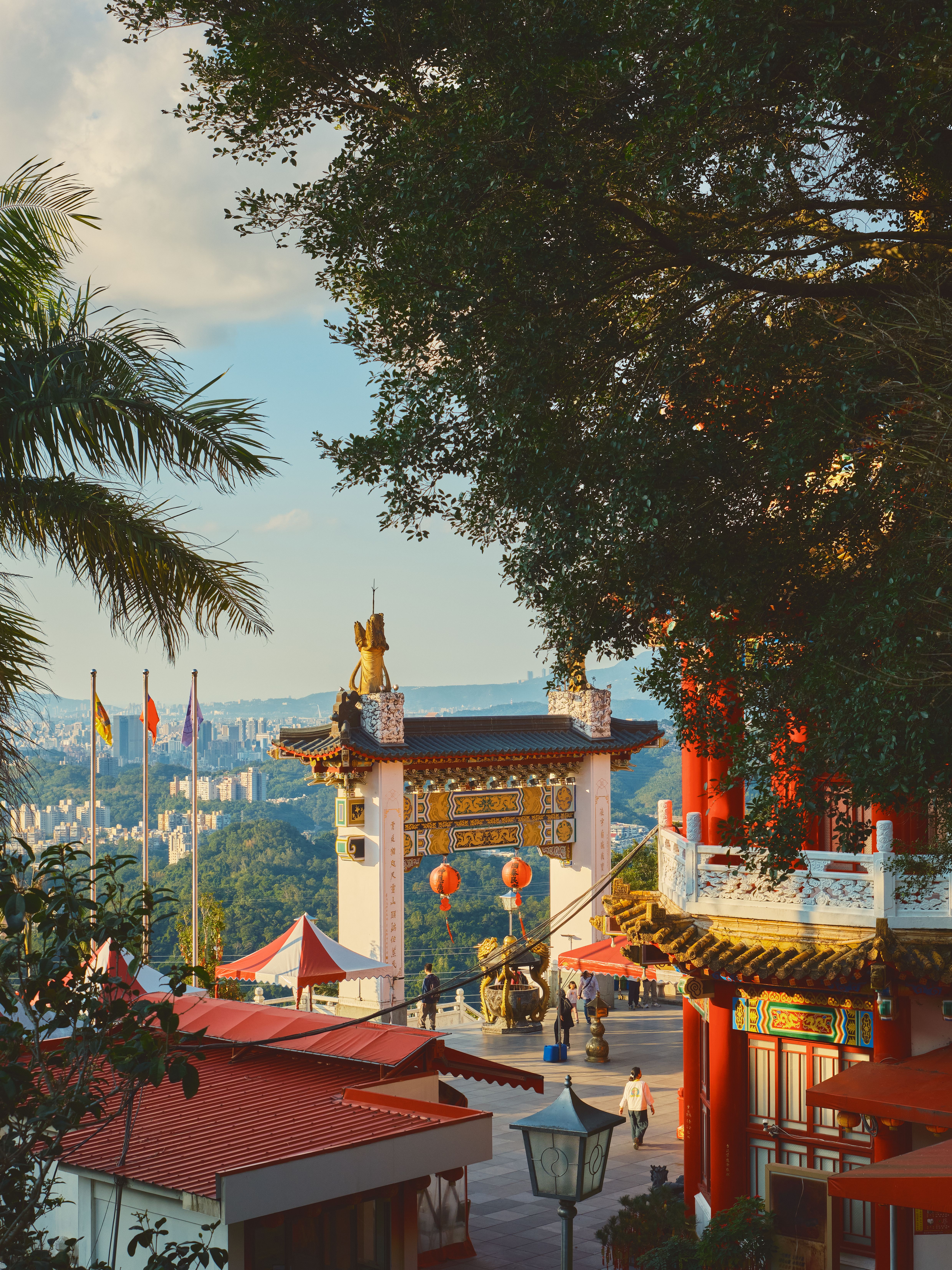 Zhinan Temple Gate in Taipei, Taiwan · Free Stock Photo