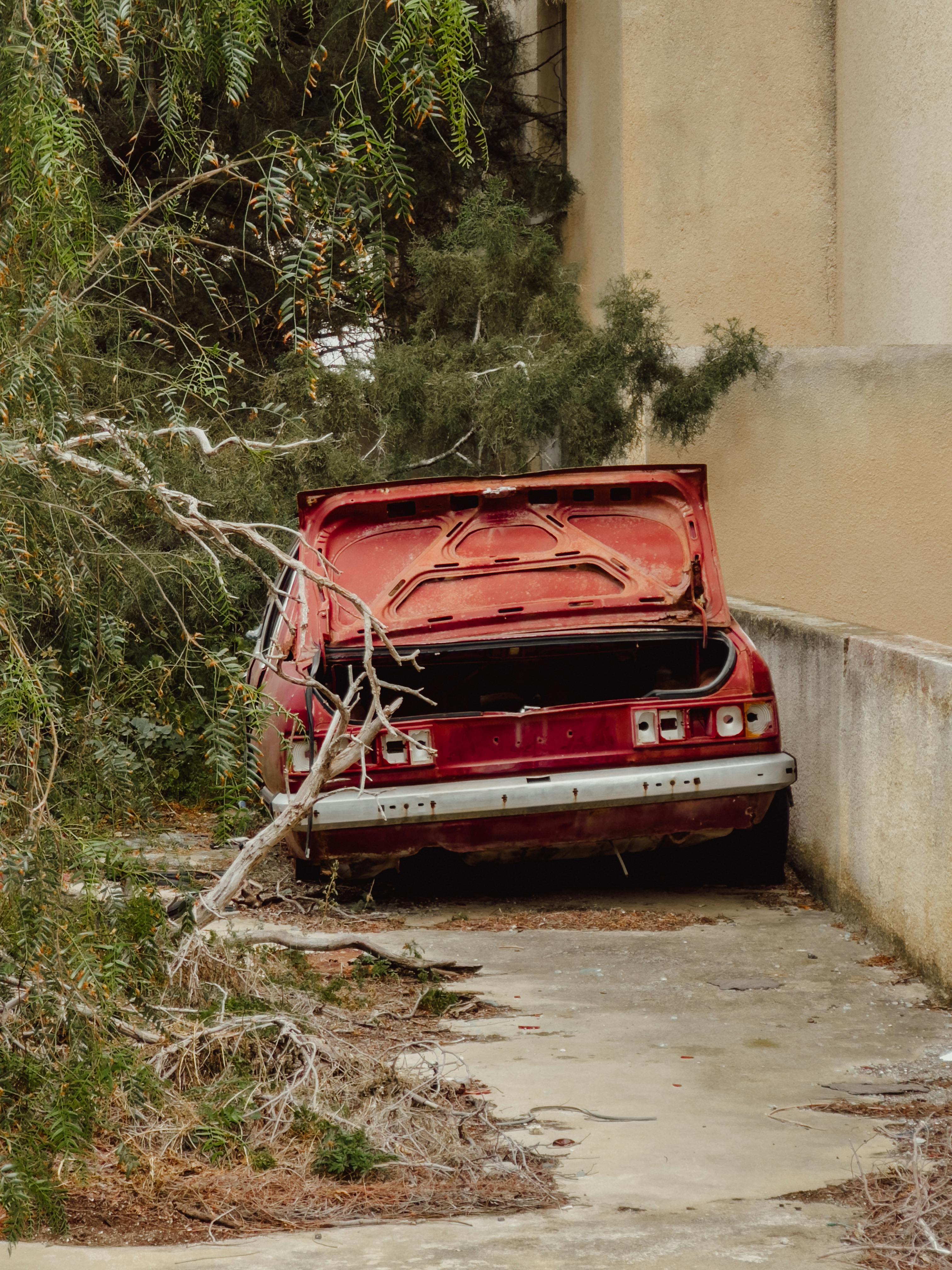 Old Broken Red Car · Free Stock Photo