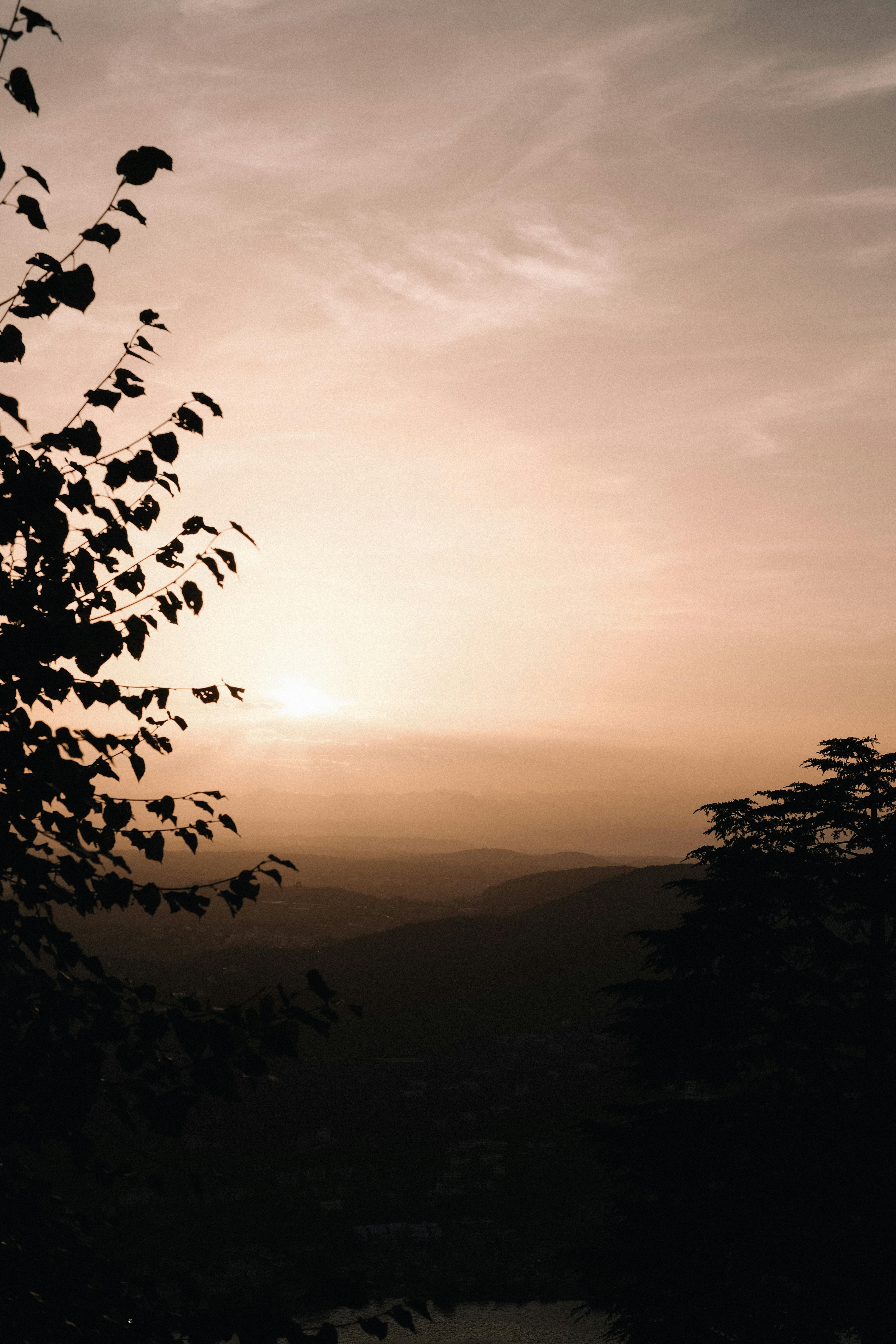 Scenic Sunrise over Landscape · Free Stock Photo