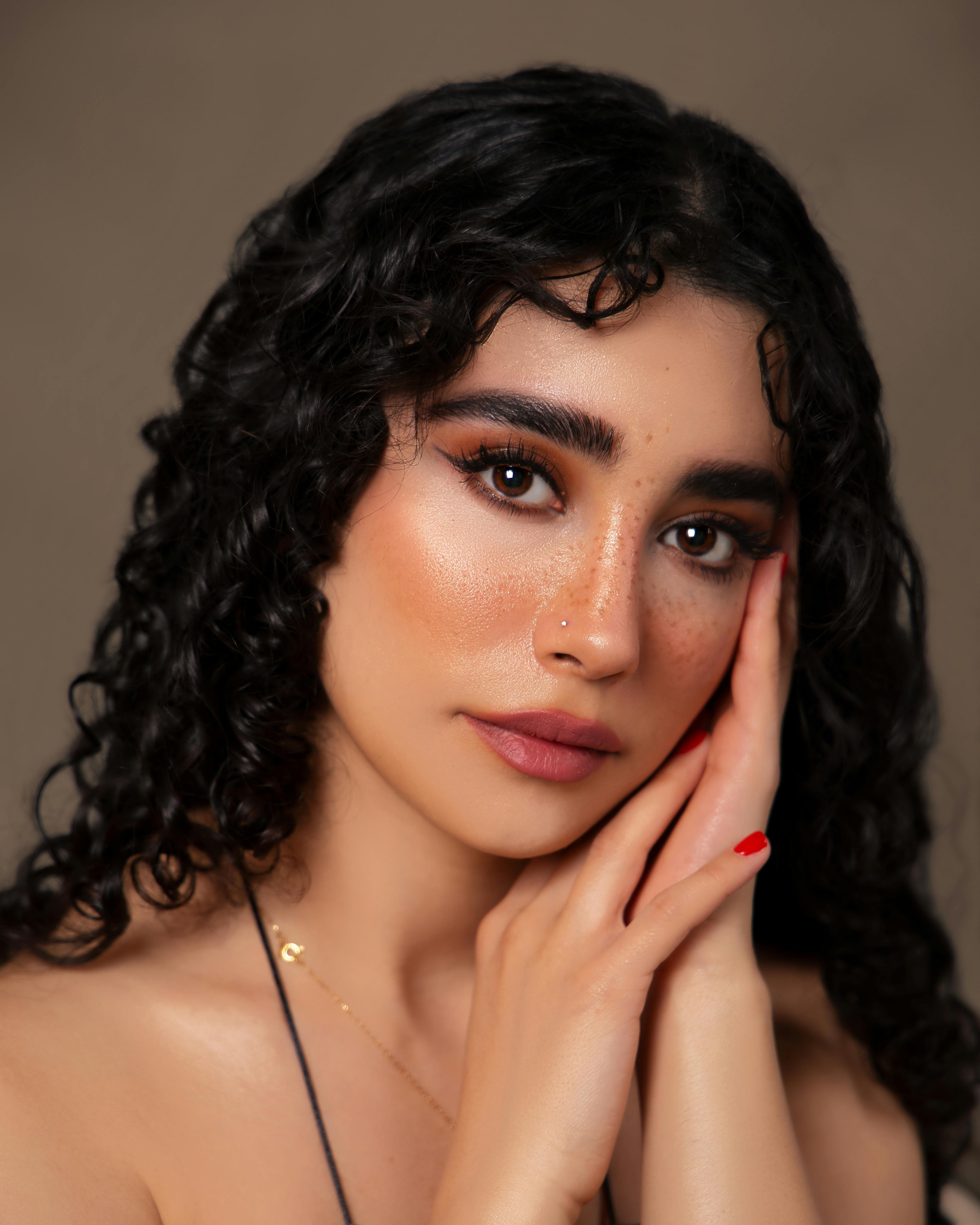 Shirtless Women Photos, Download The BEST Free Shirtless Women Stock ...