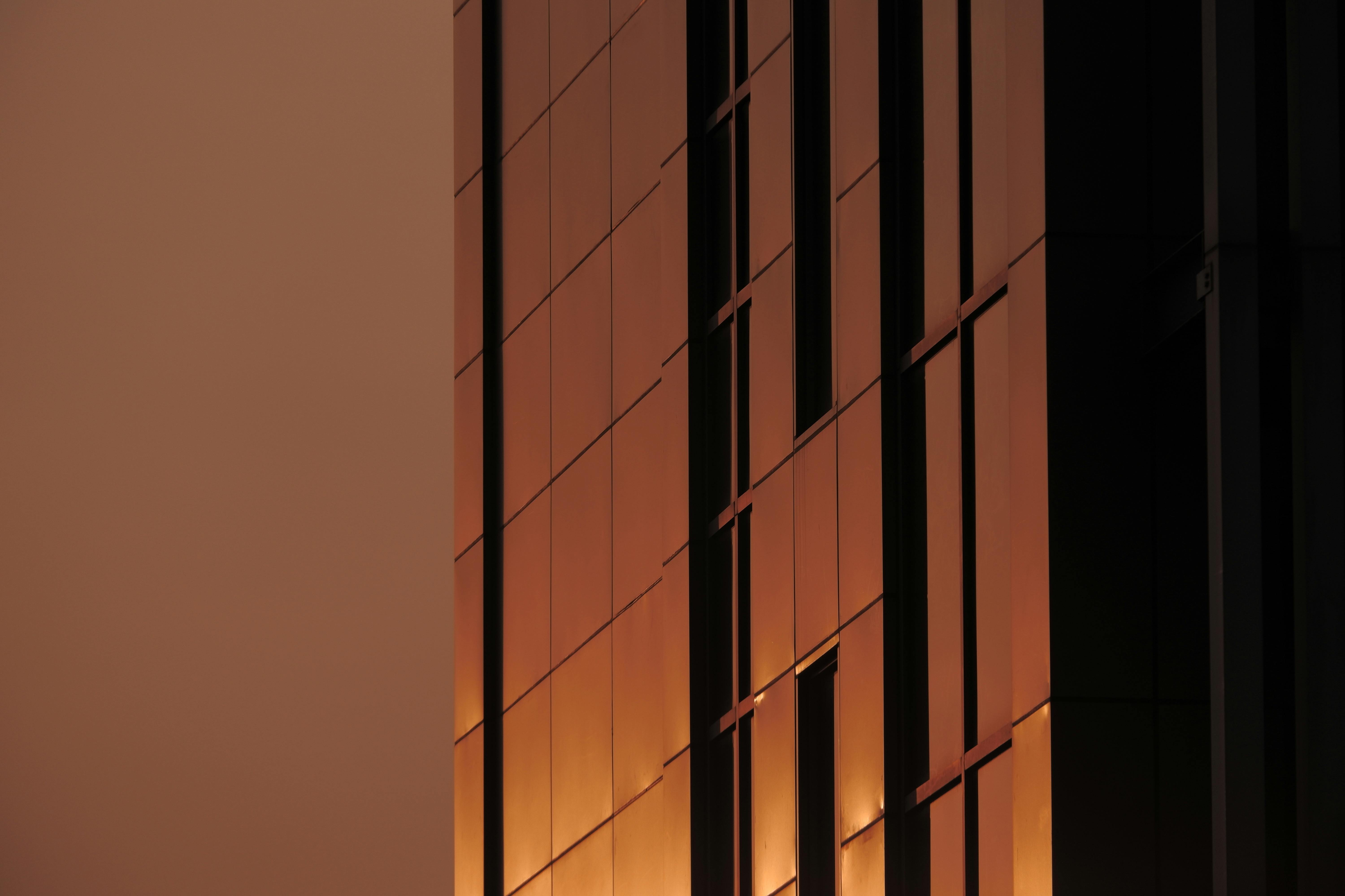 Setting Red Sun on Skyscraper Facade · Free Stock Photo
