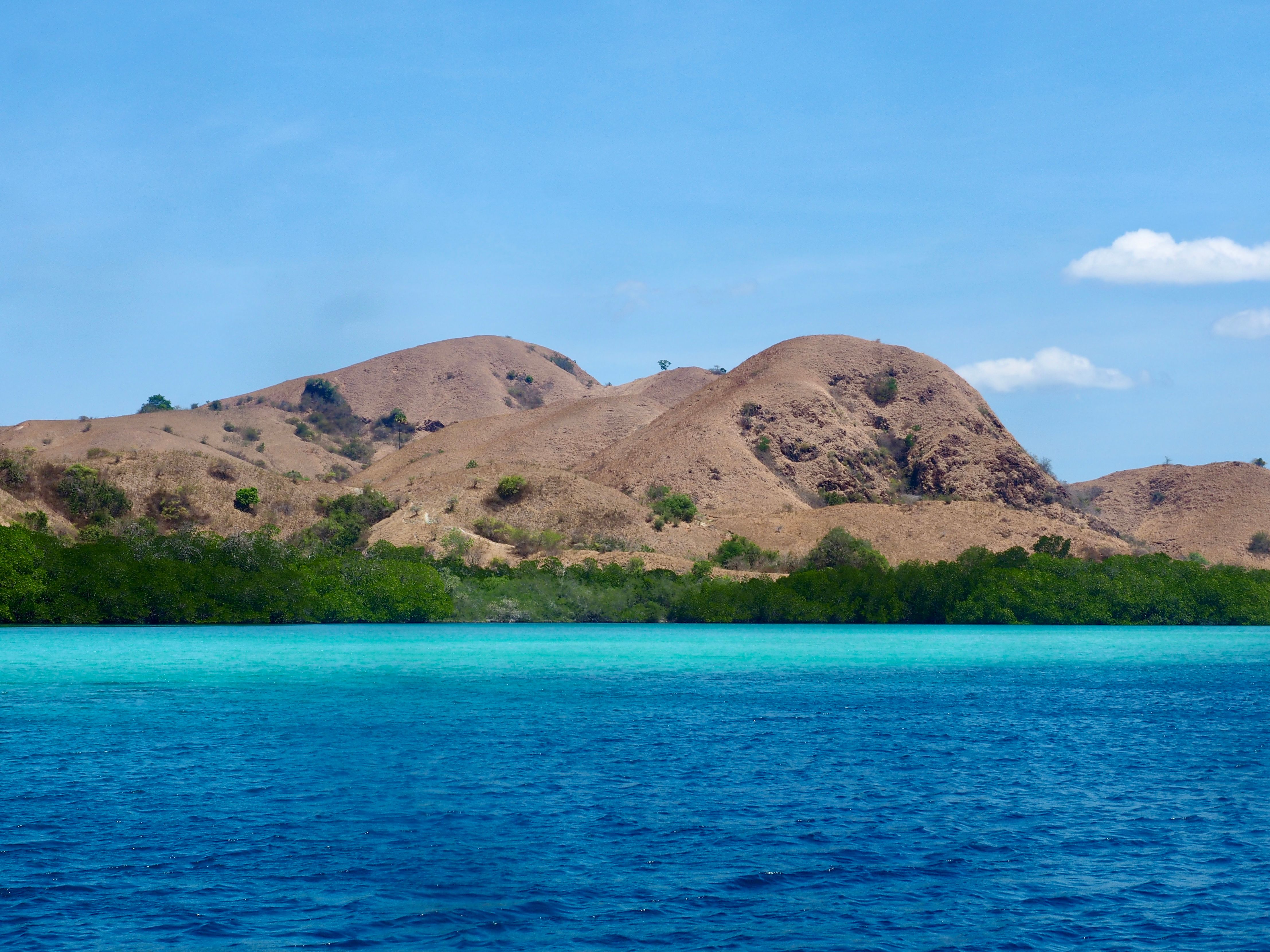 Island in Blue Ocean · Free Stock Photo