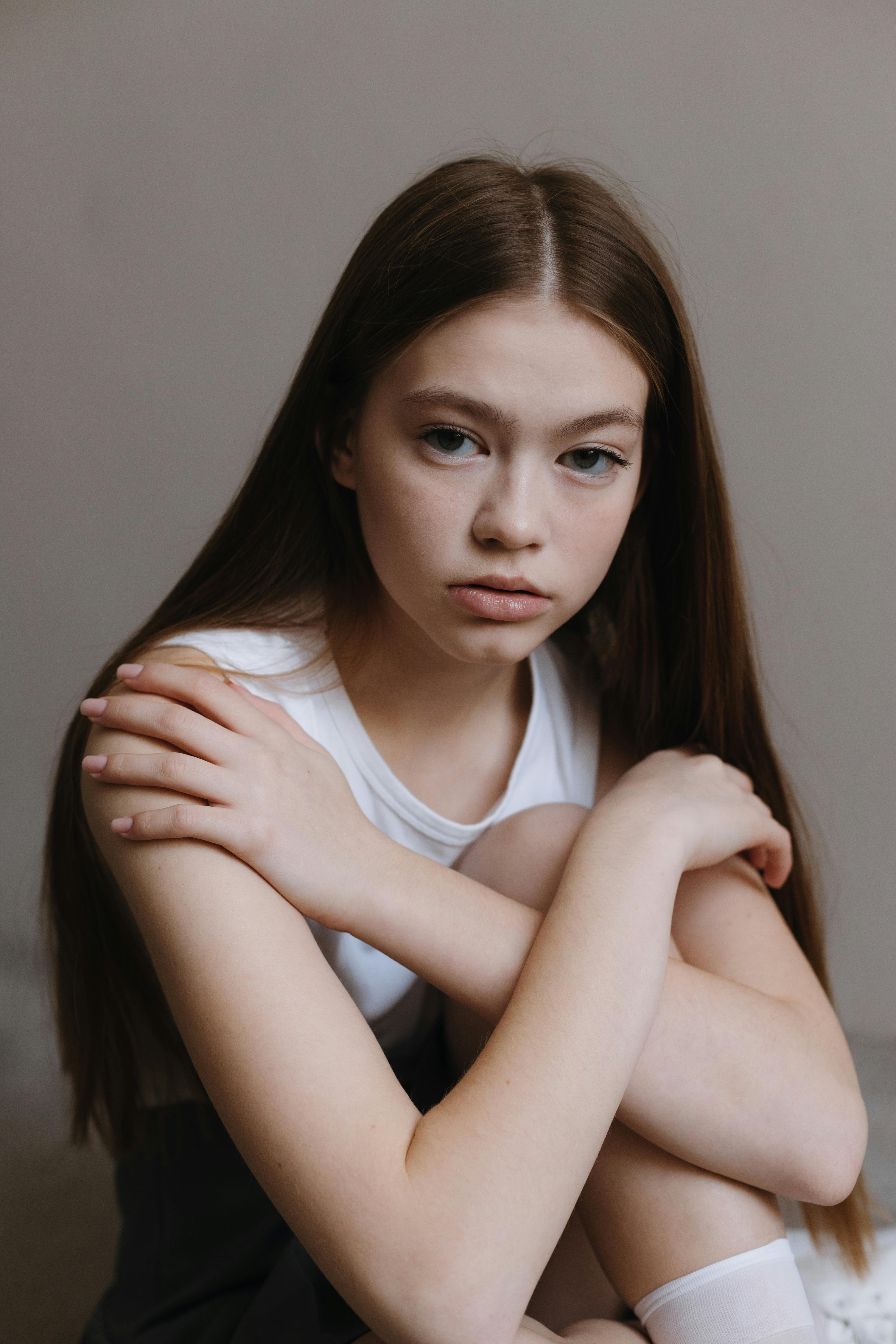 Face Poses Photos, Download The BEST Free Face Poses Stock Photos & HD ...