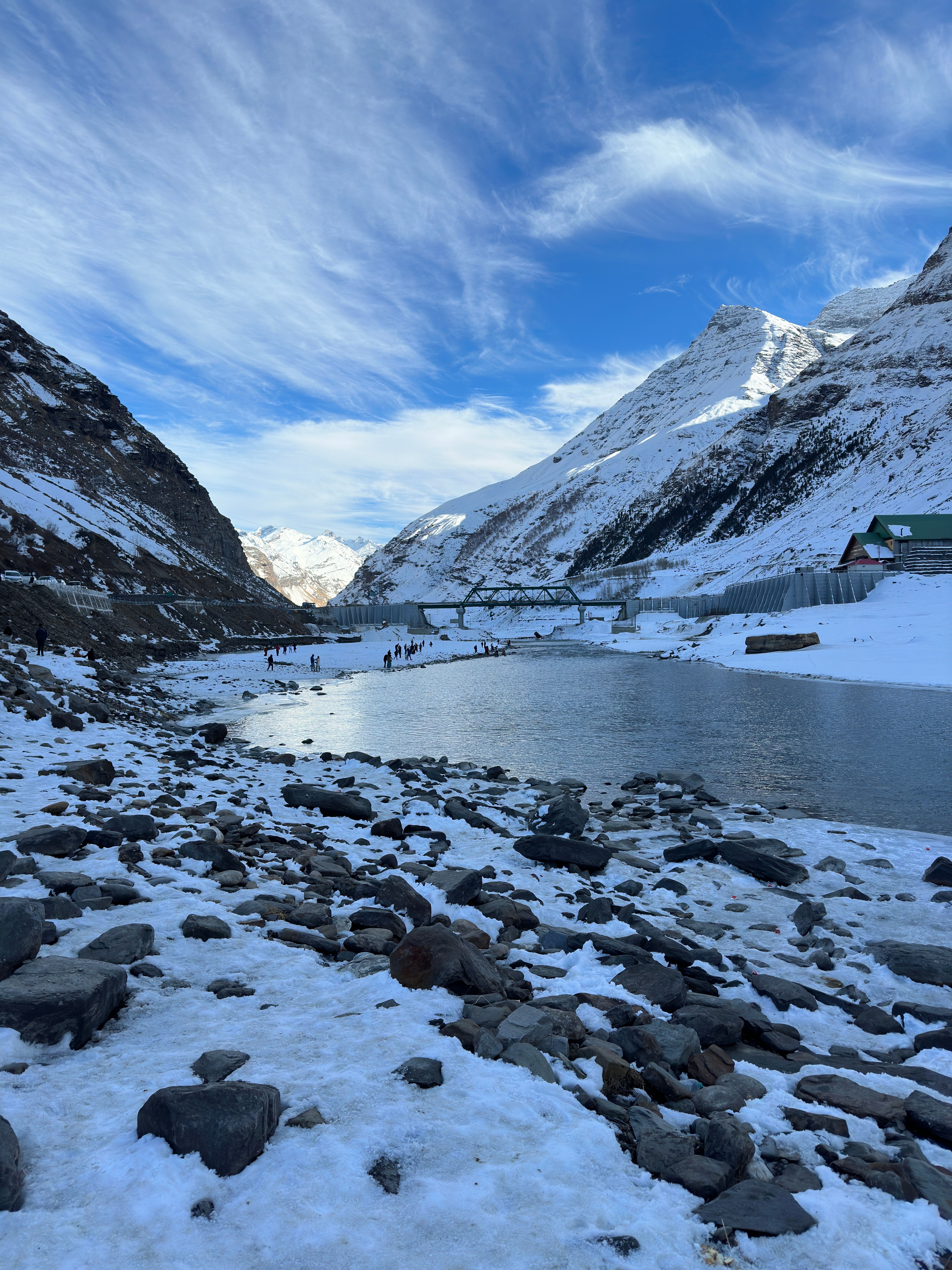 River in Valley in Winter · Free Stock Photo