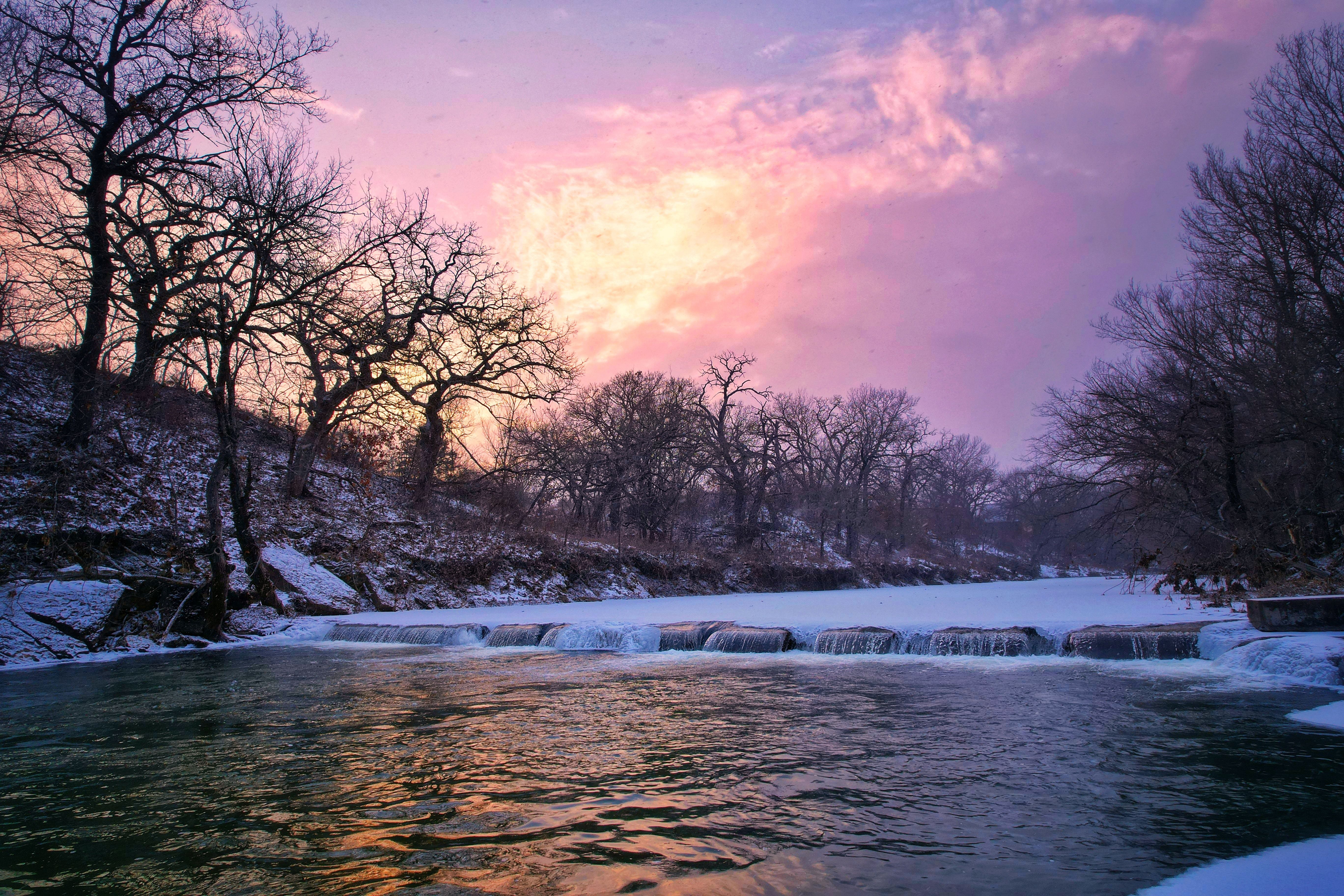 Sky at Dusk over the Frozen River · Free Stock Photo