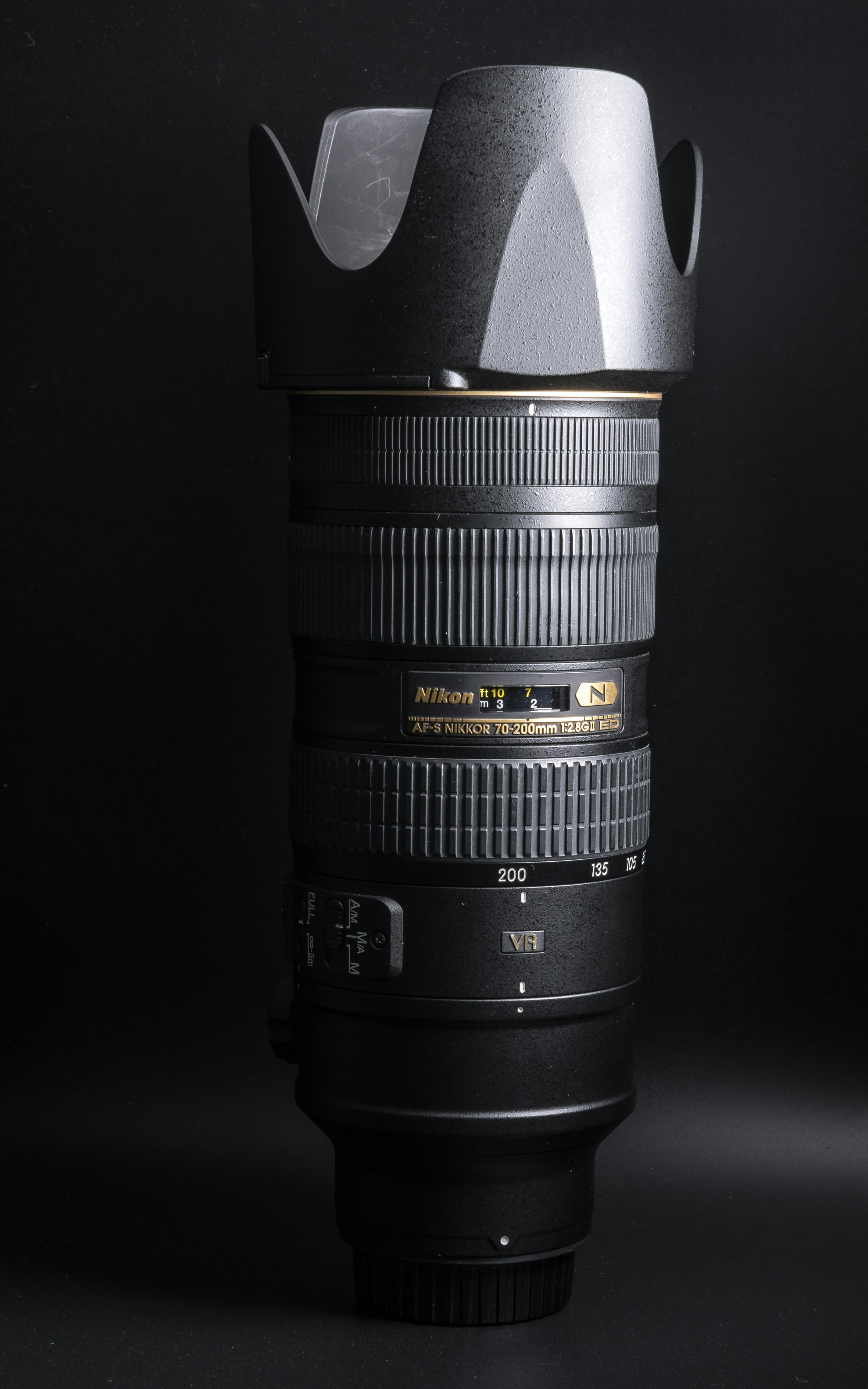 Dark Photograph of a Camera Zoom · Free Stock Photo