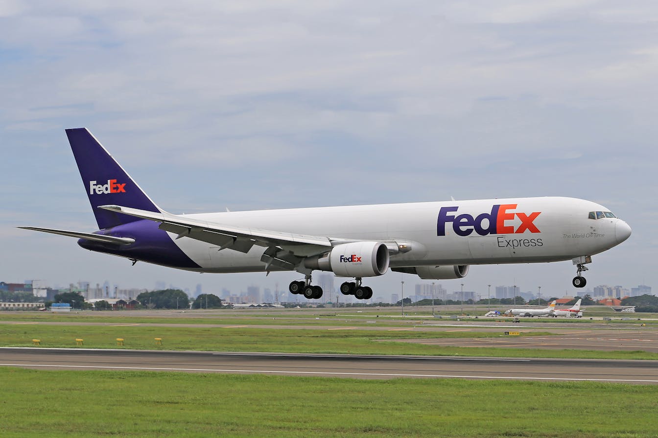 FedEx Supply Chain Simplifies Logistics for Businesses