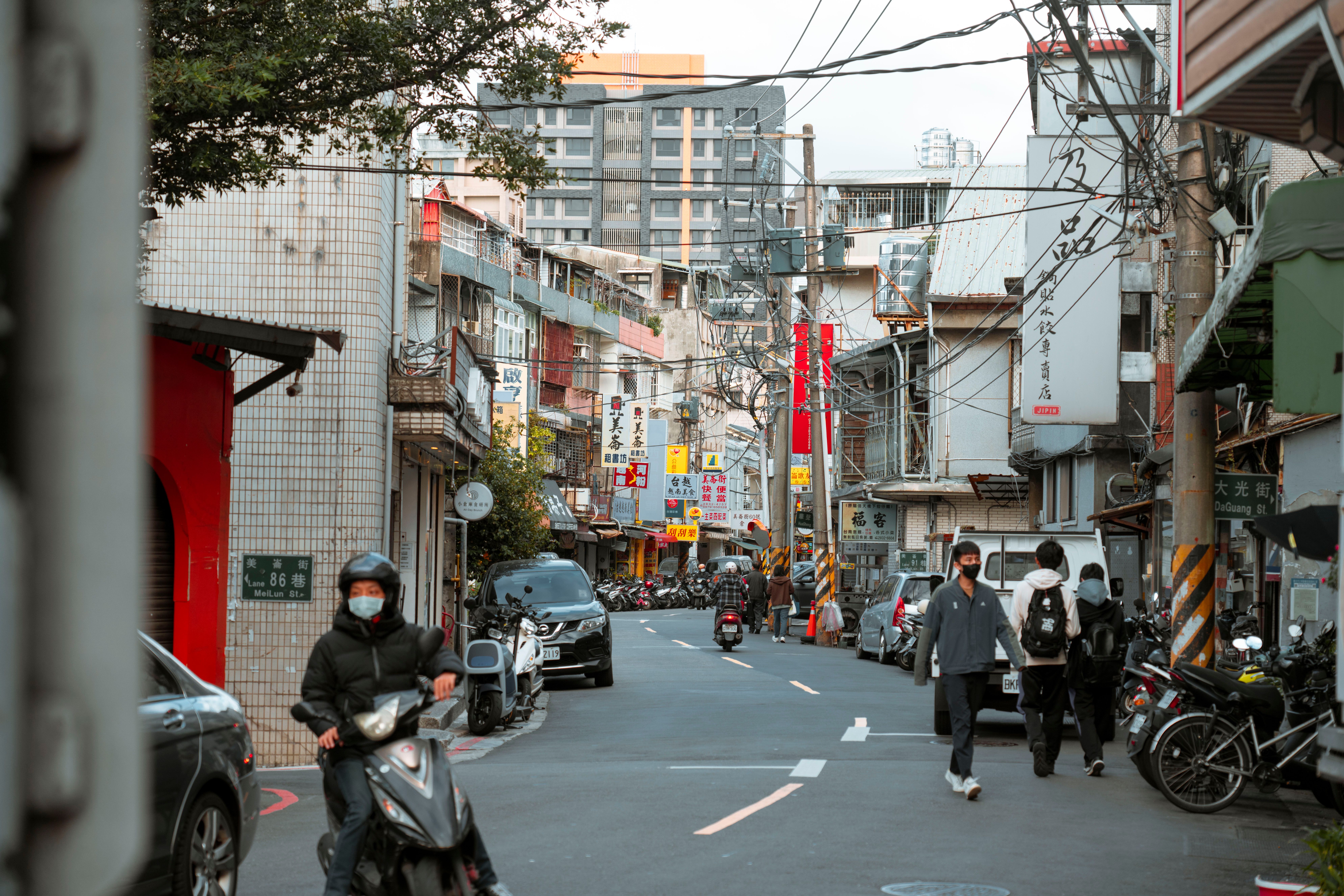 Photo of a City Street · Free Stock Photo