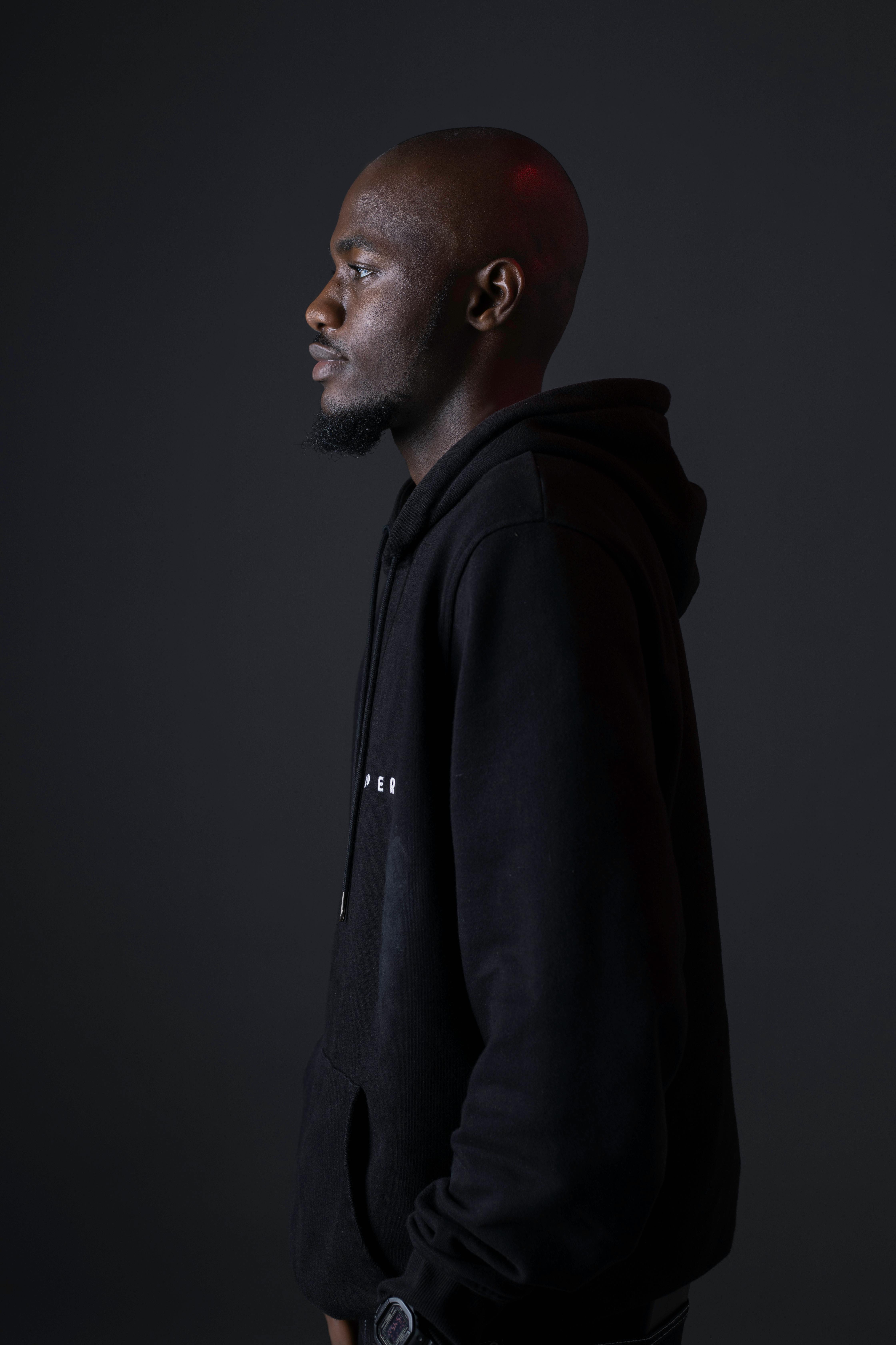 Models Wearing Sweatshirts and Shorts in Variety of Colours · Free ...