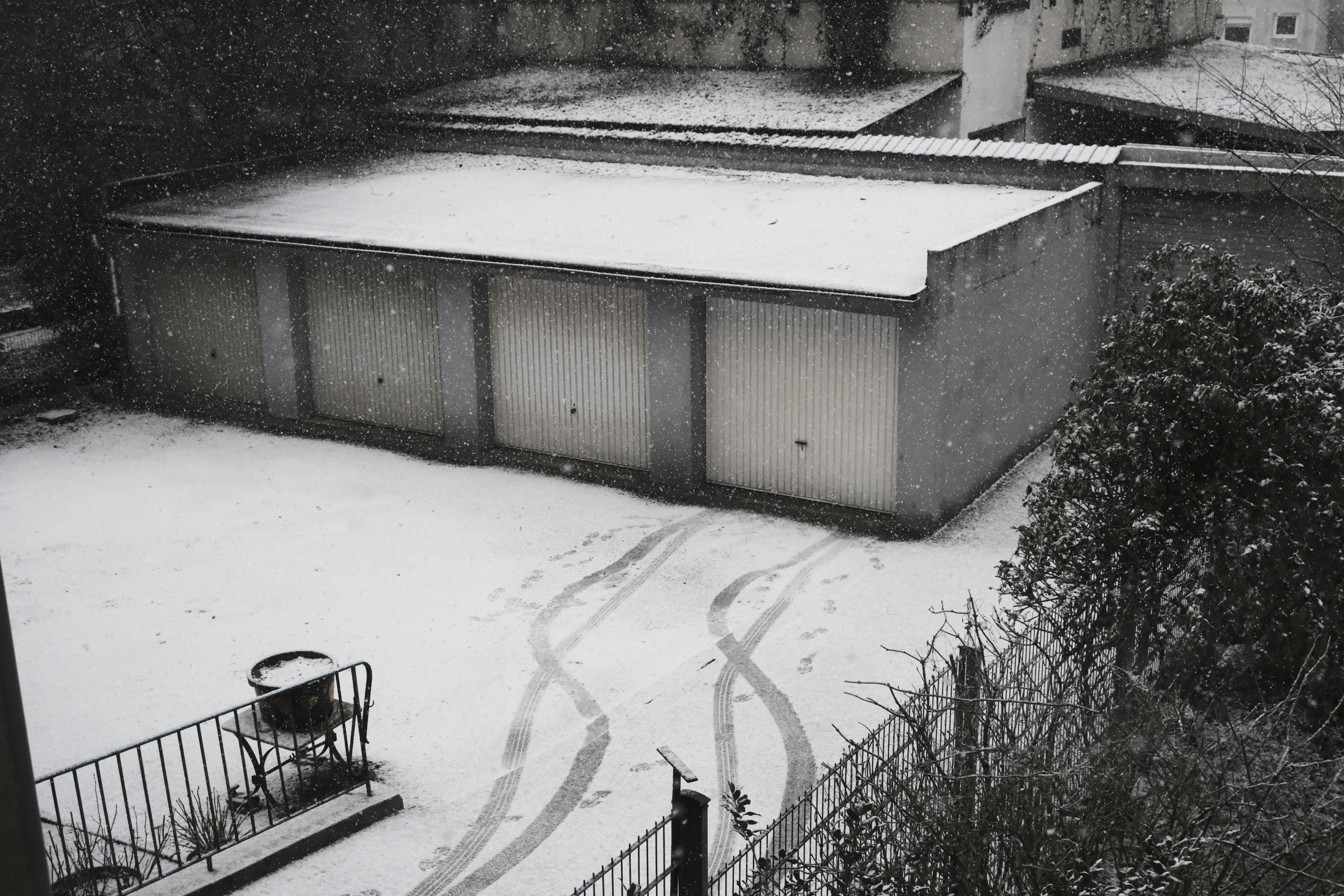 Snow on Garages Building · Free Stock Photo