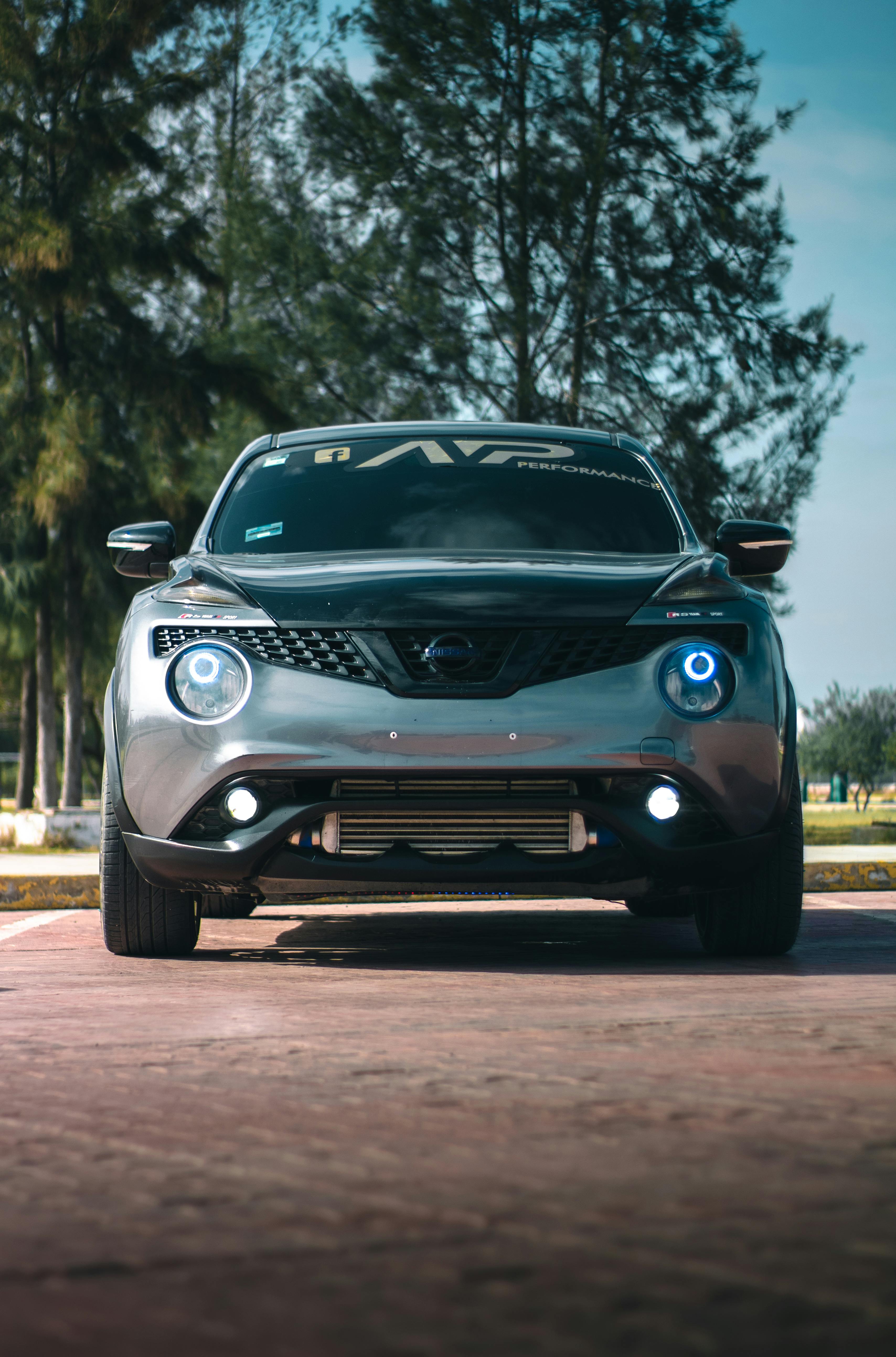 Urban Gray SUV Car · Free Stock Photo