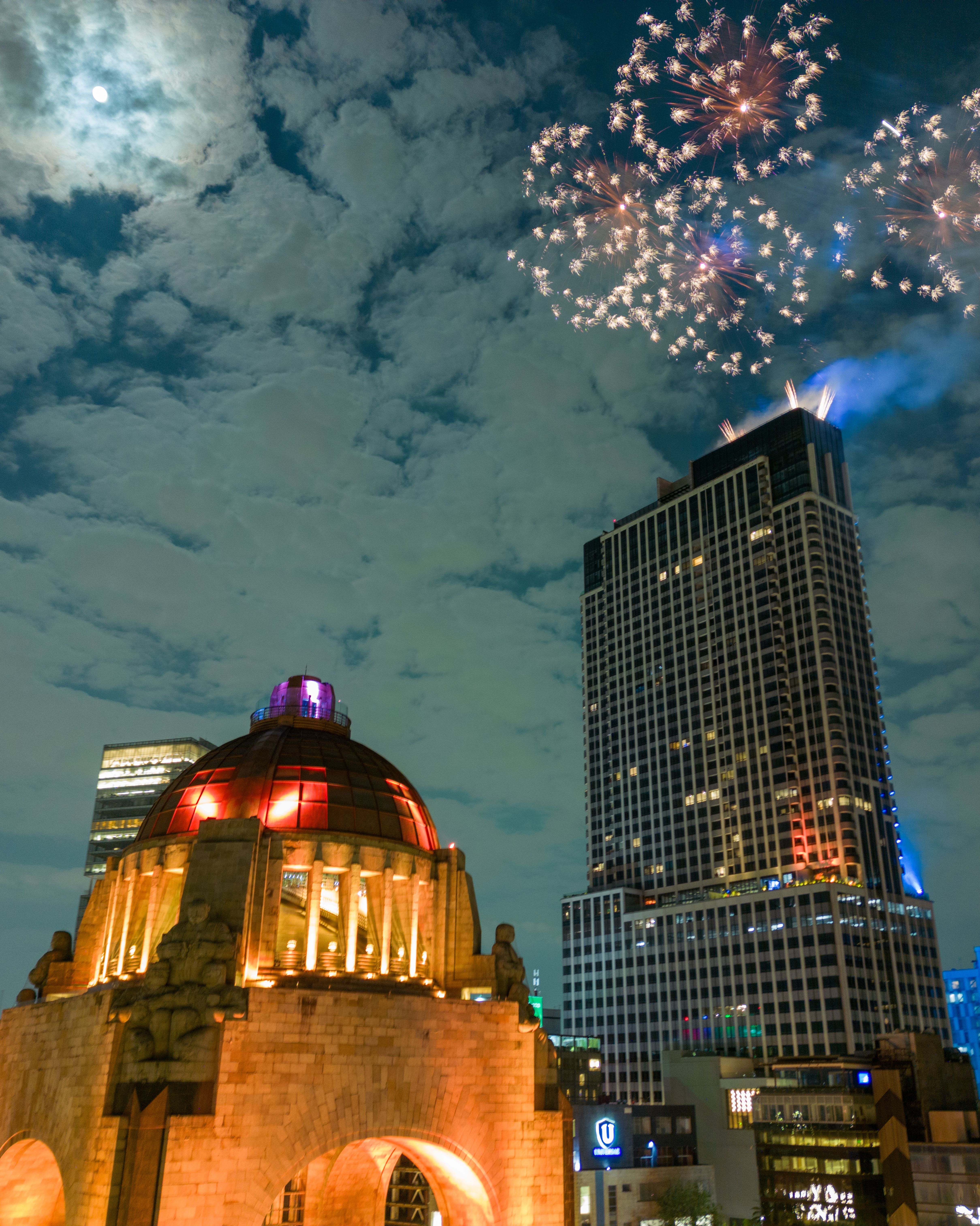 Fireworks in Mexico City at Night · Free Stock Photo