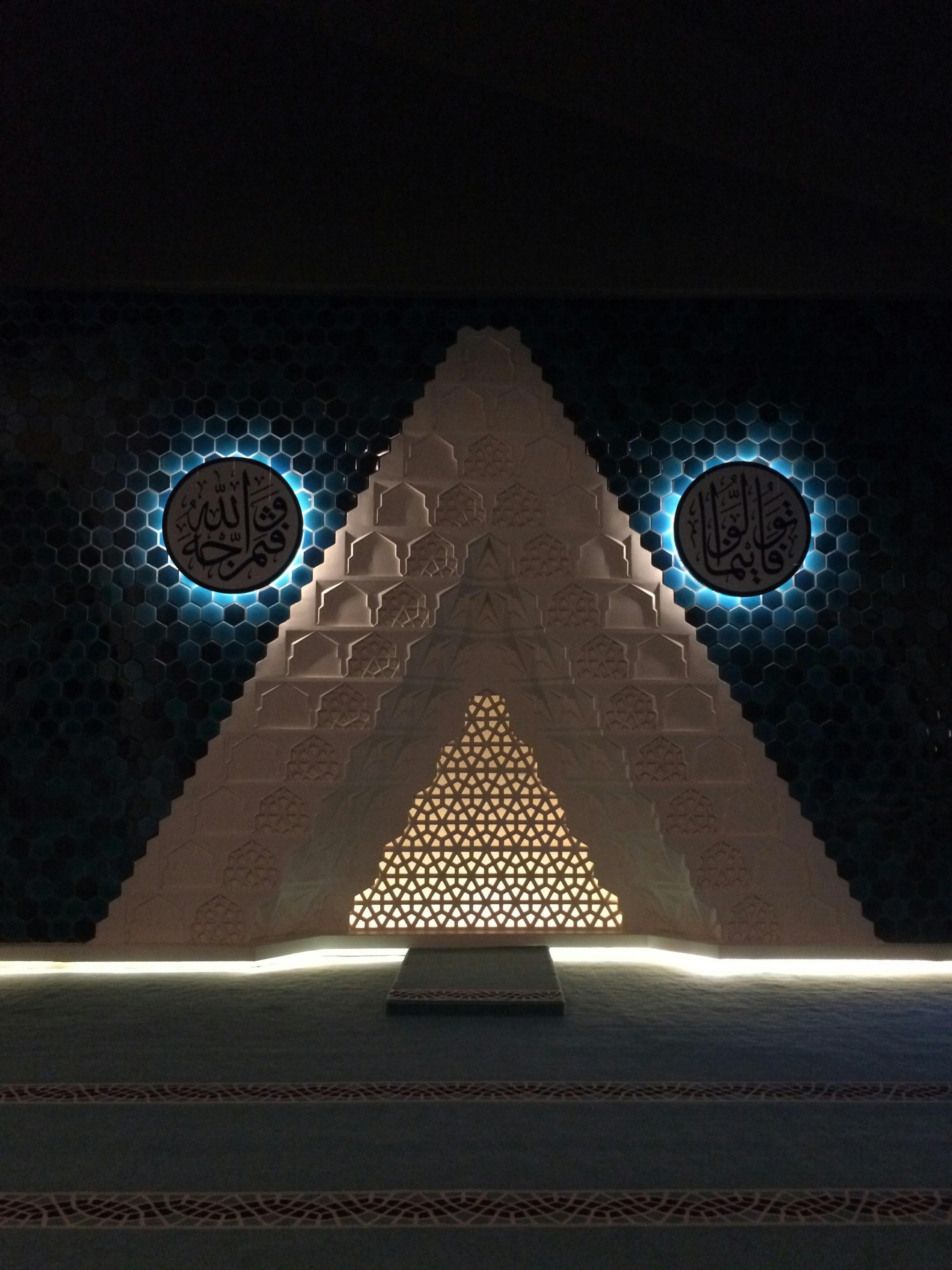 Triangle in a Shadow · Free Stock Photo