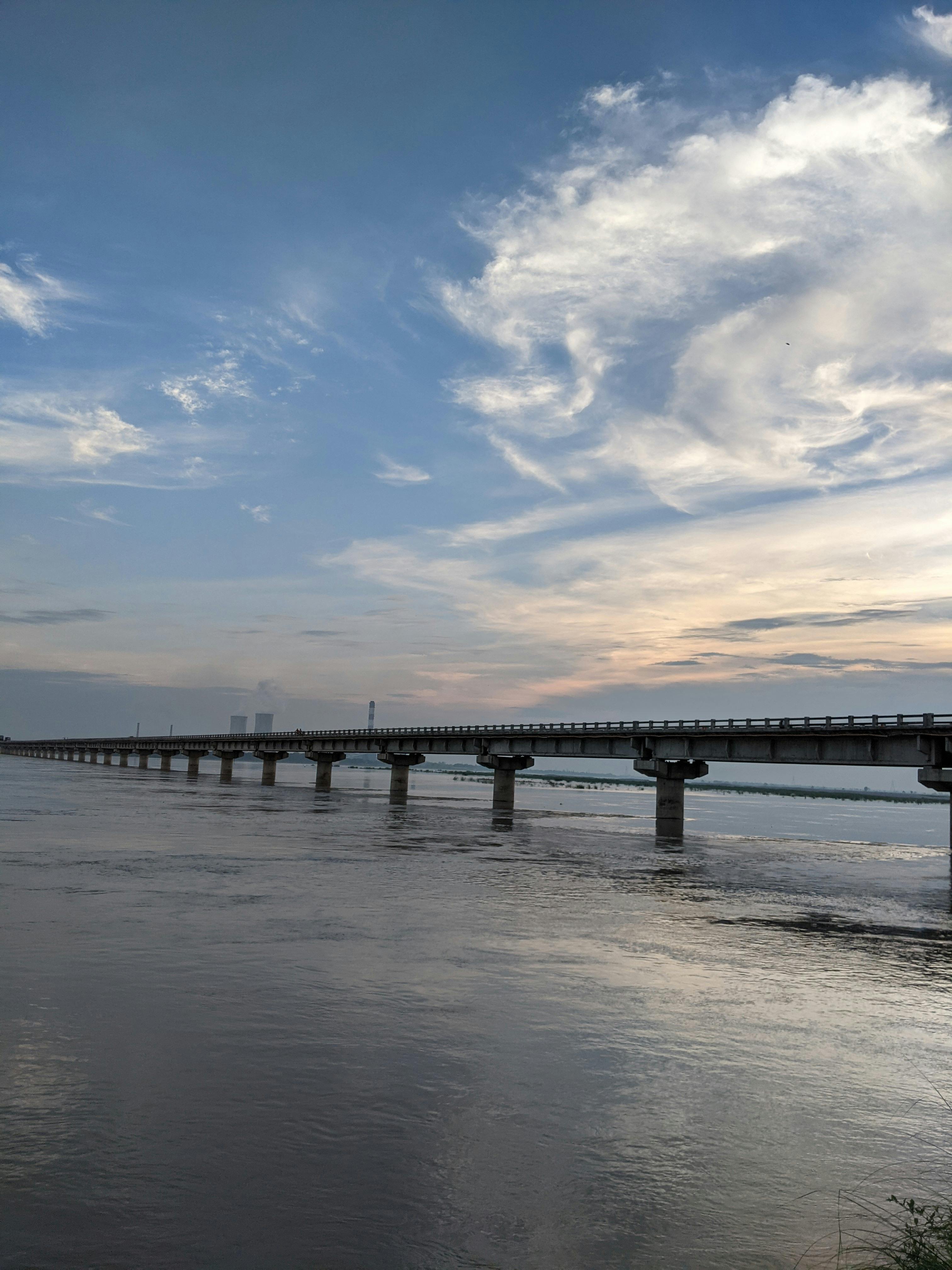 Long Straight Bridge · Free Stock Photo