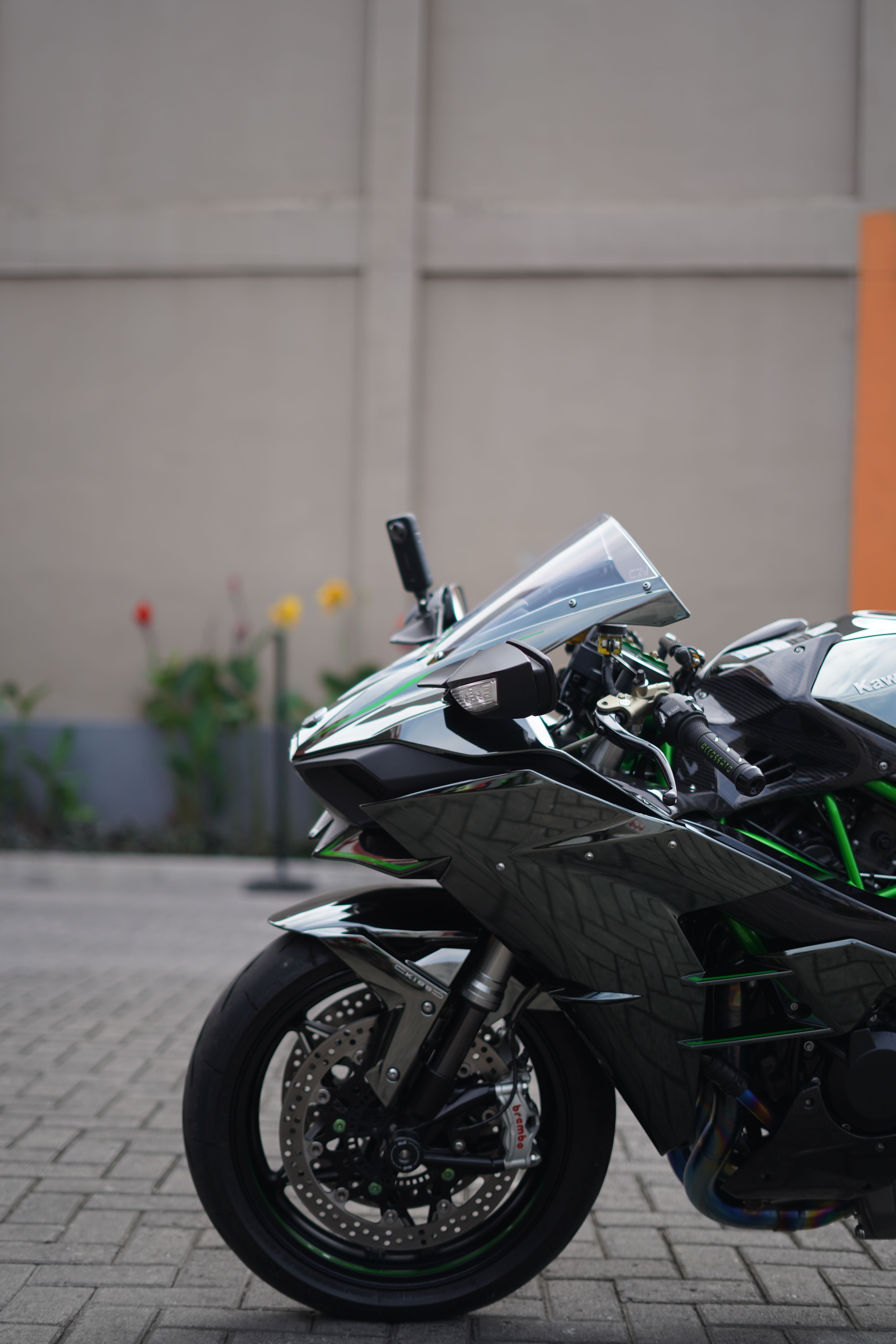 Gray Kawasaki Ninja · Free Stock Photo