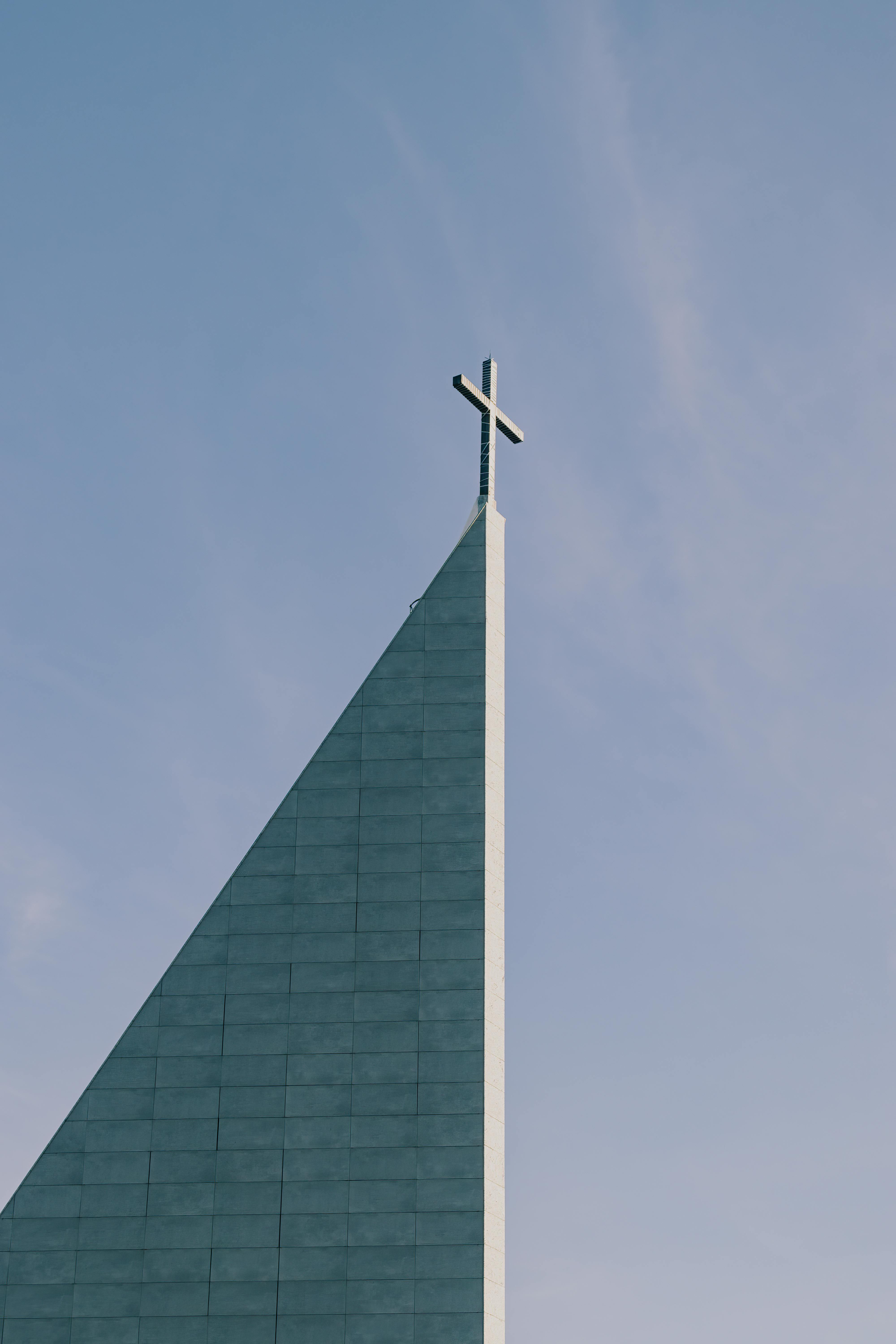 Cross on Church Top · Free Stock Photo