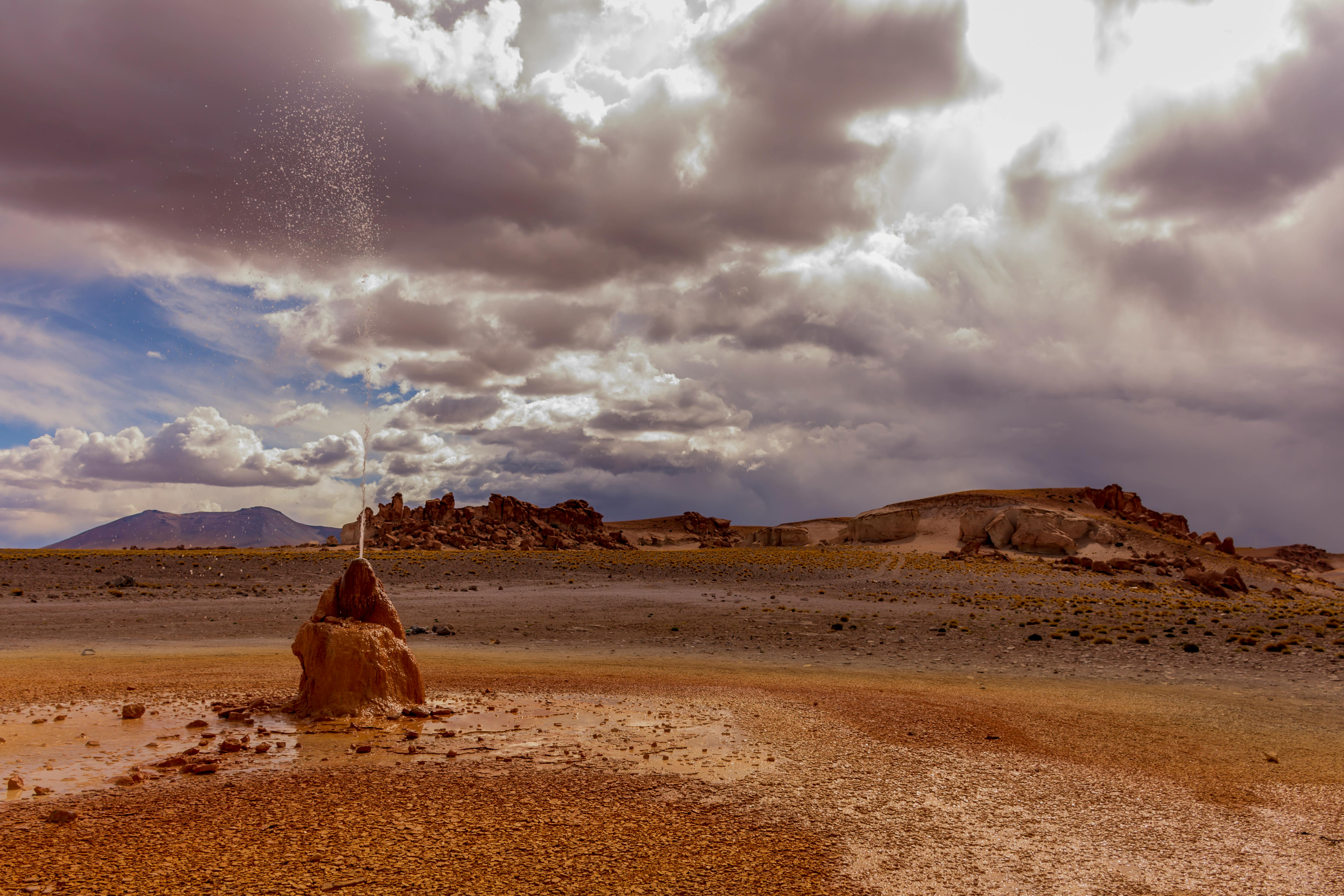 Geyser Rock on Desert · Free Stock Photo
