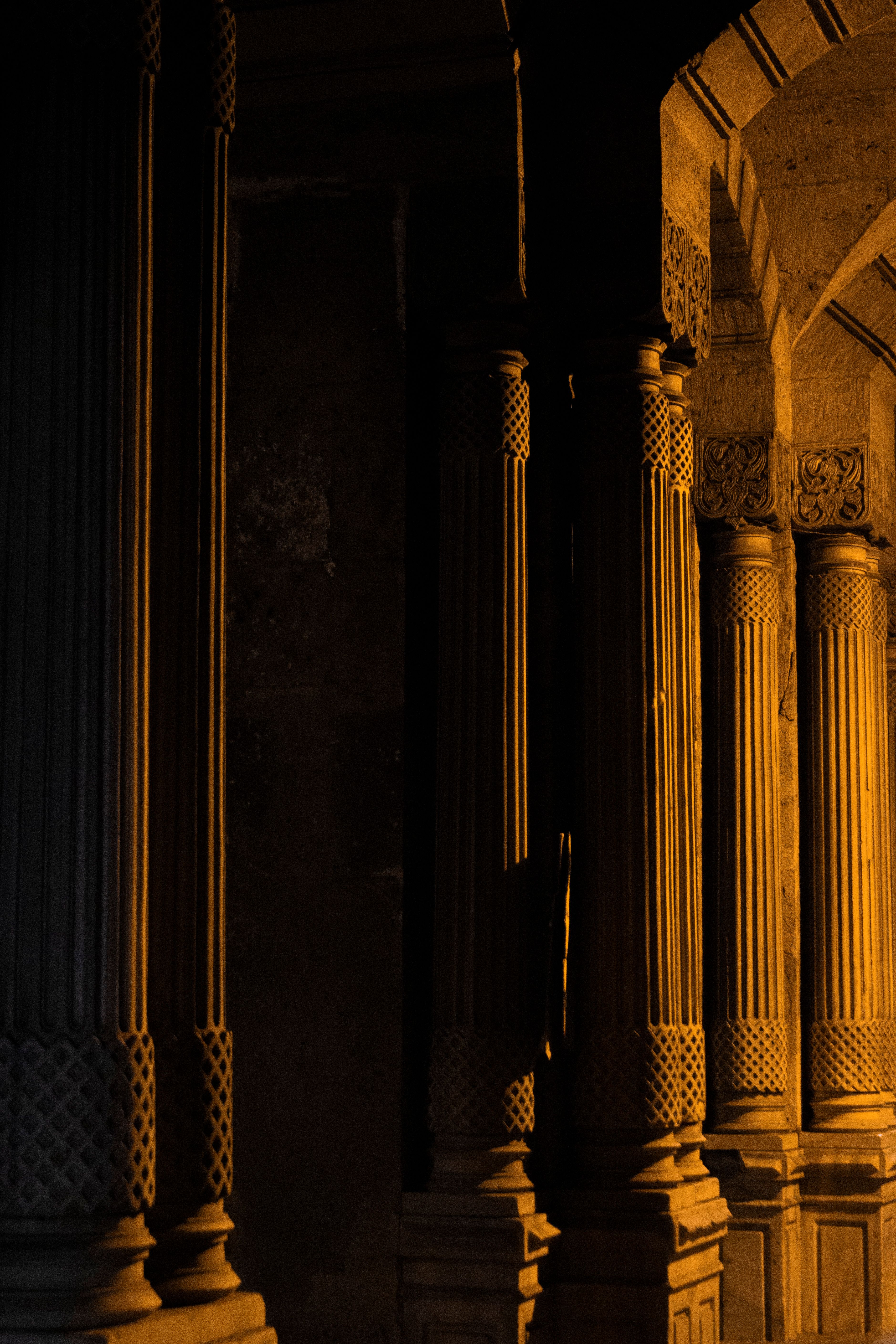 Building Columns at Sunset · Free Stock Photo