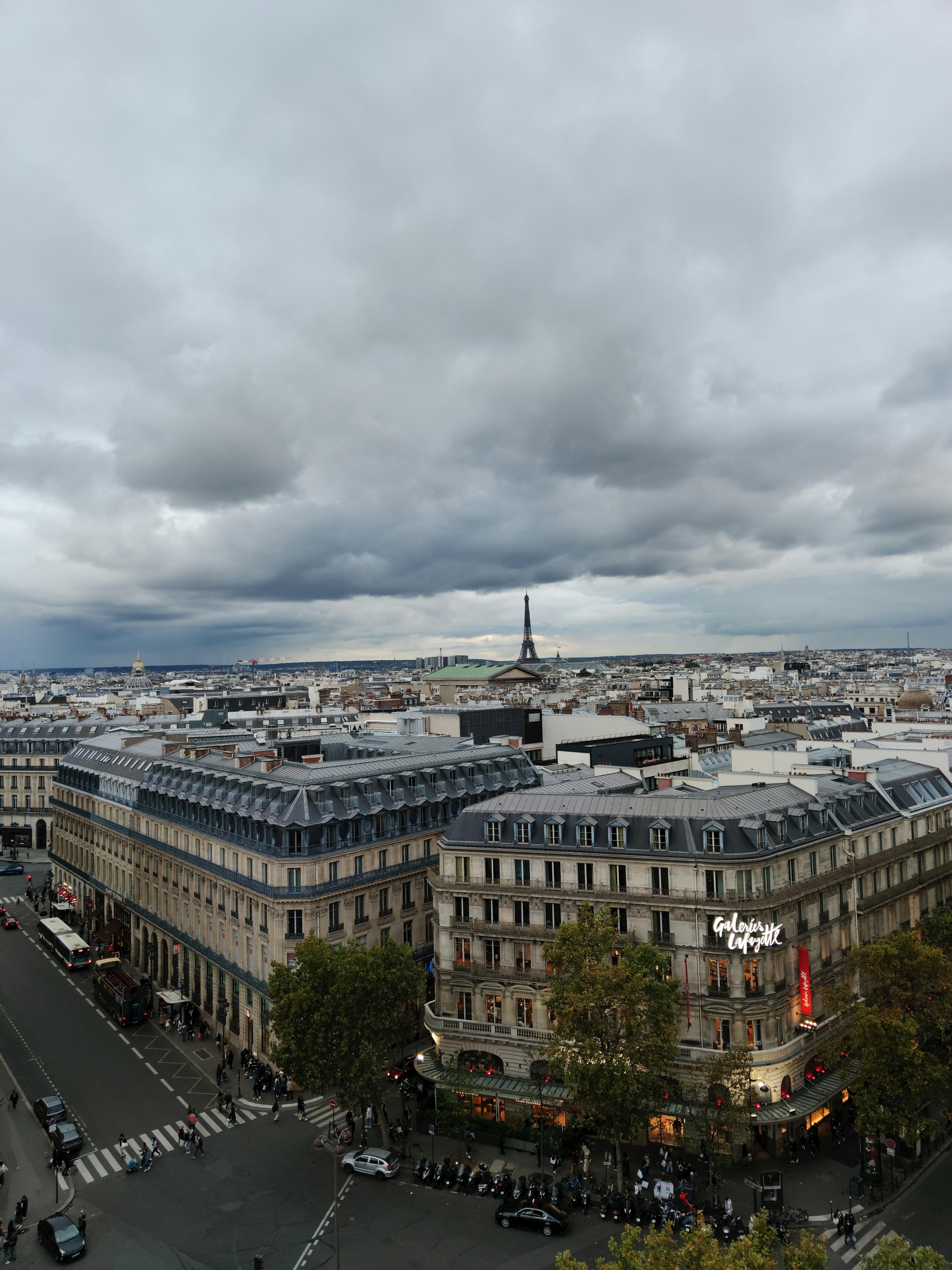 Cityscape of Paris · Free Stock Photo