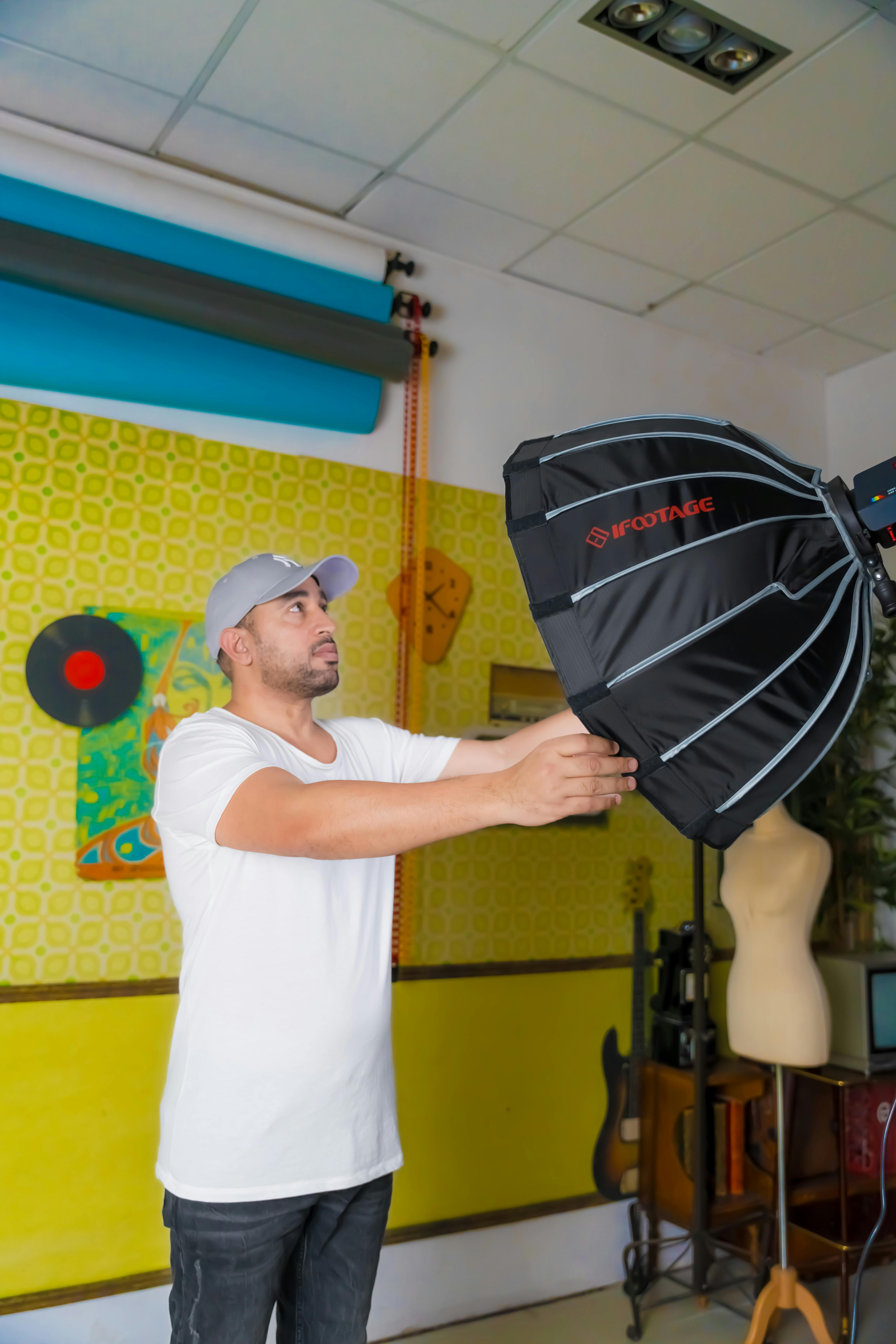 The Rhythm of Rourke: A Drumming Journey Beyond The Smiths – Gossip Girl