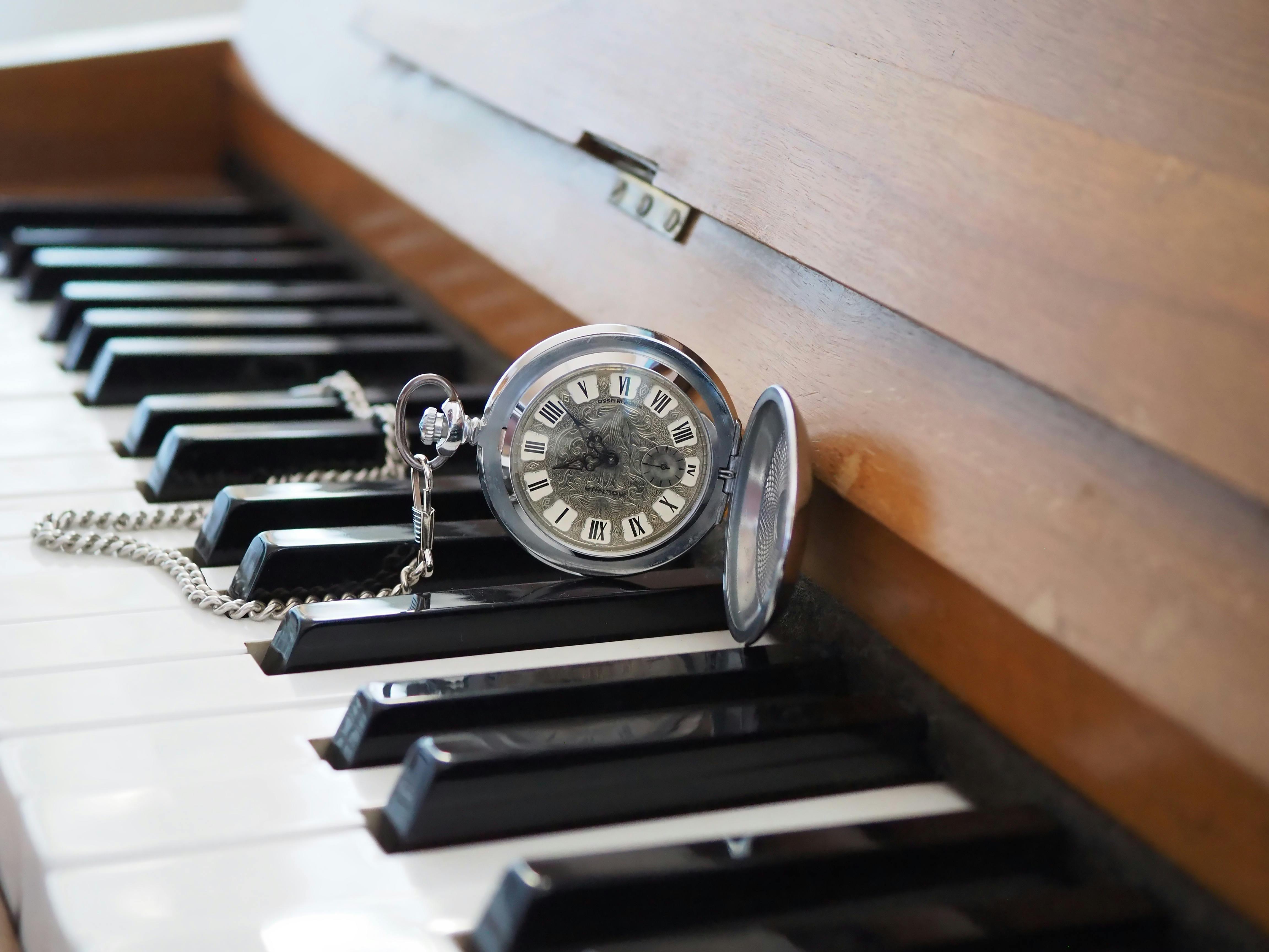 Vintage Pocket Watch on Piano · Free Stock Photo
