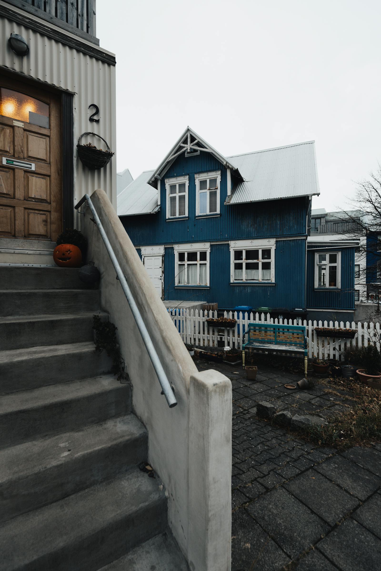 Neighbors Photos, Download The BEST Free Neighbors Stock Photos & HD Images