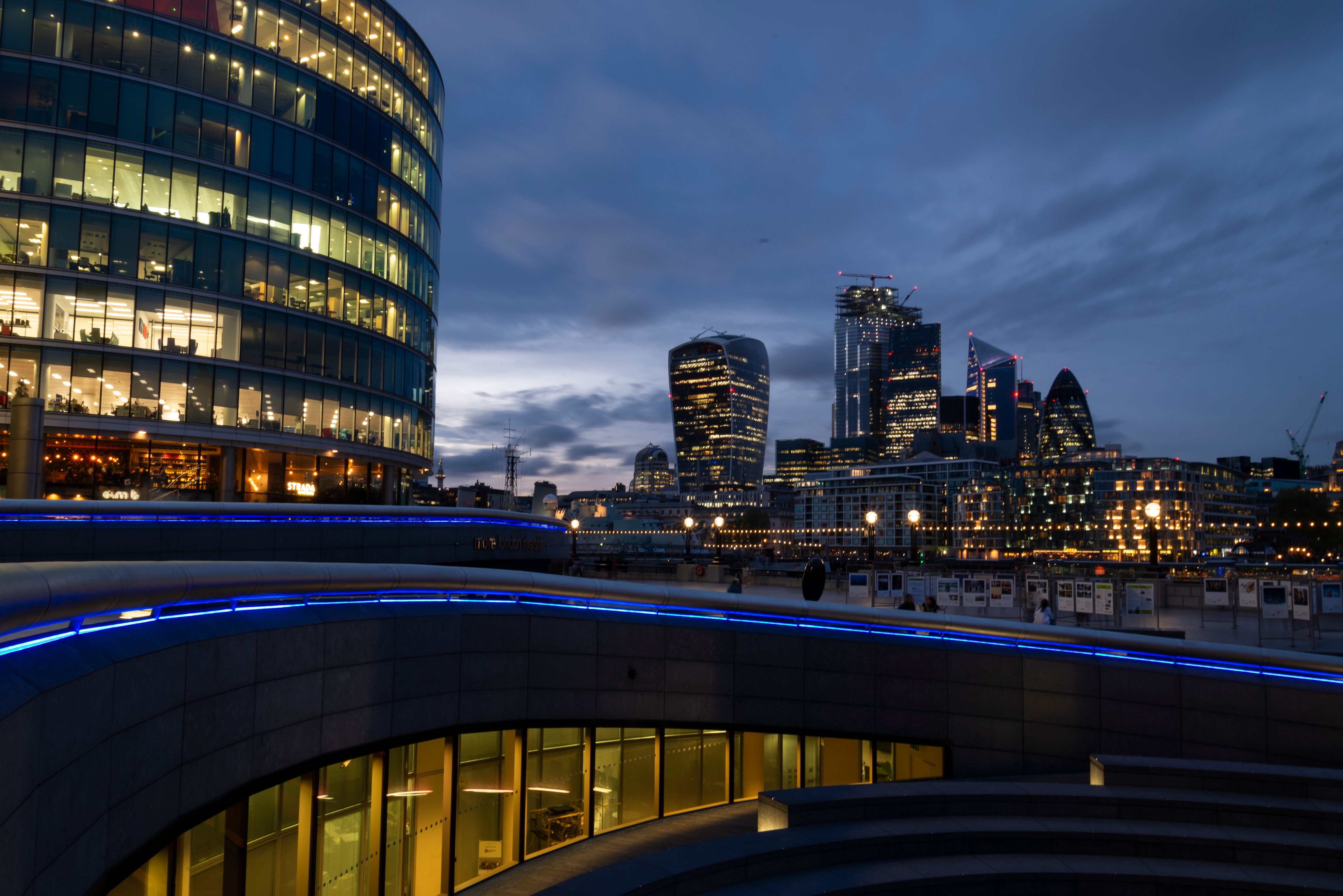 Downtown Skyscrapers in Evening · Free Stock Photo
