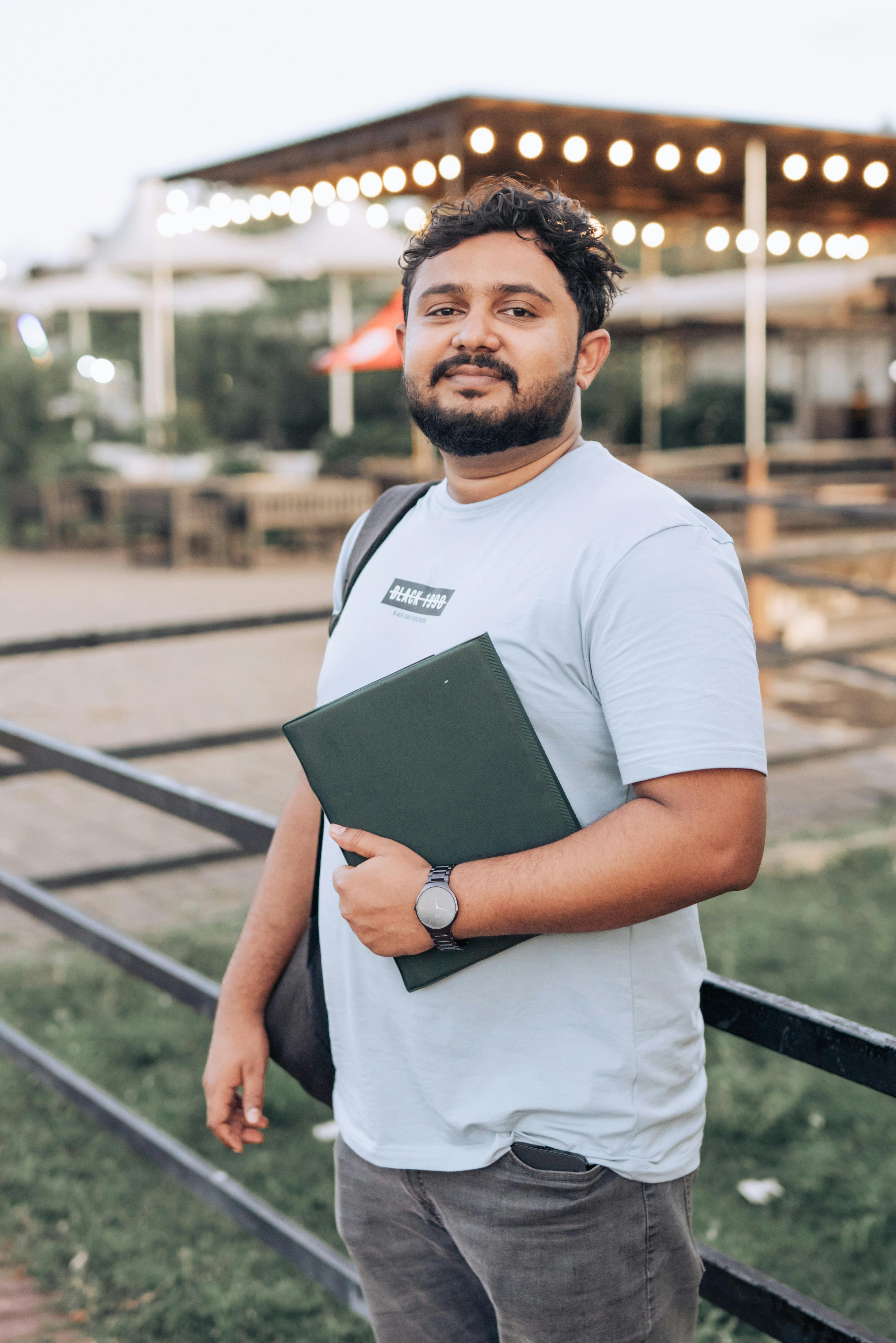 Man Holding Laptop Photos, Download The BEST Free Man Holding Laptop ...