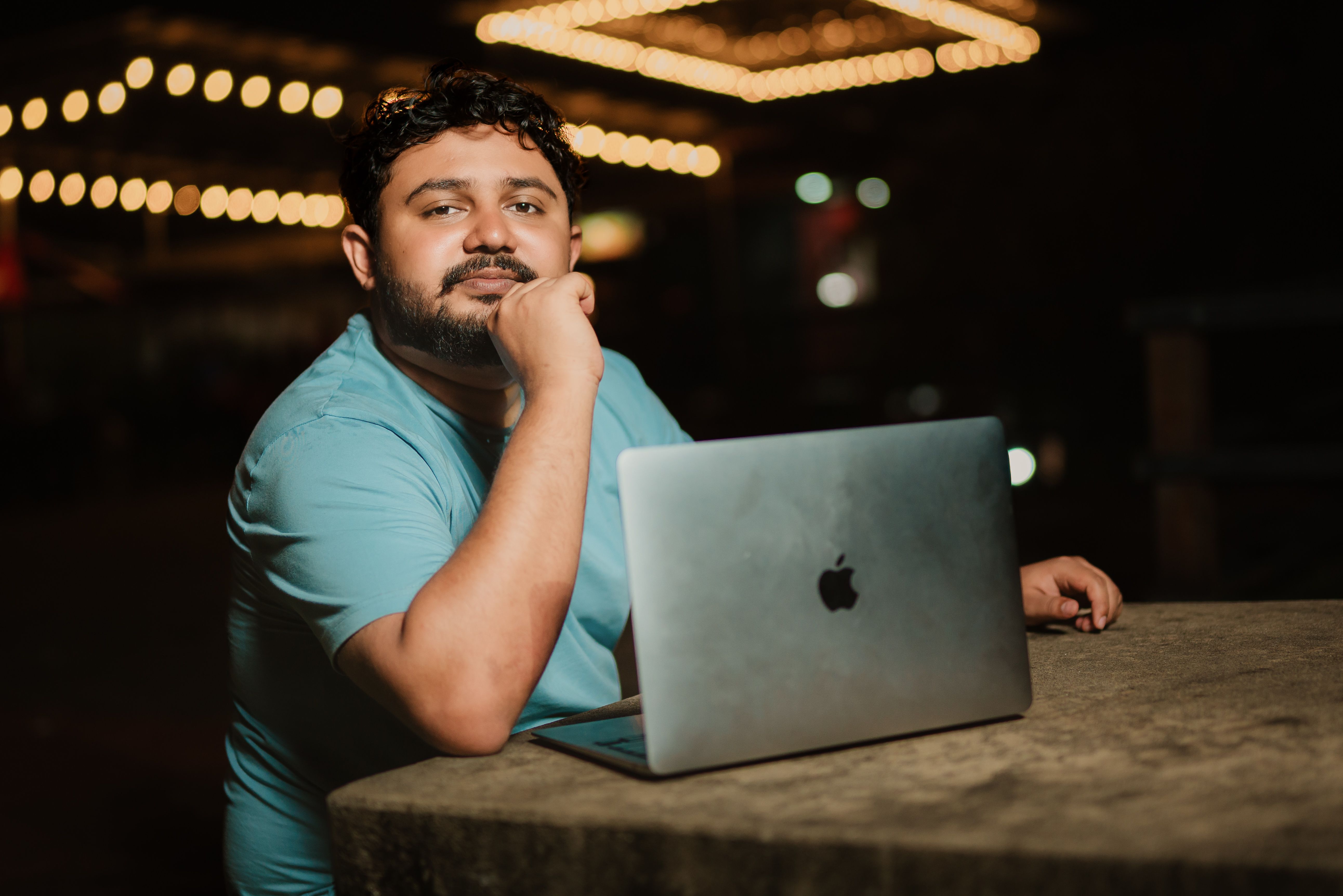 A Man With A Laptop Photos, Download The BEST Free A Man With A Laptop ...