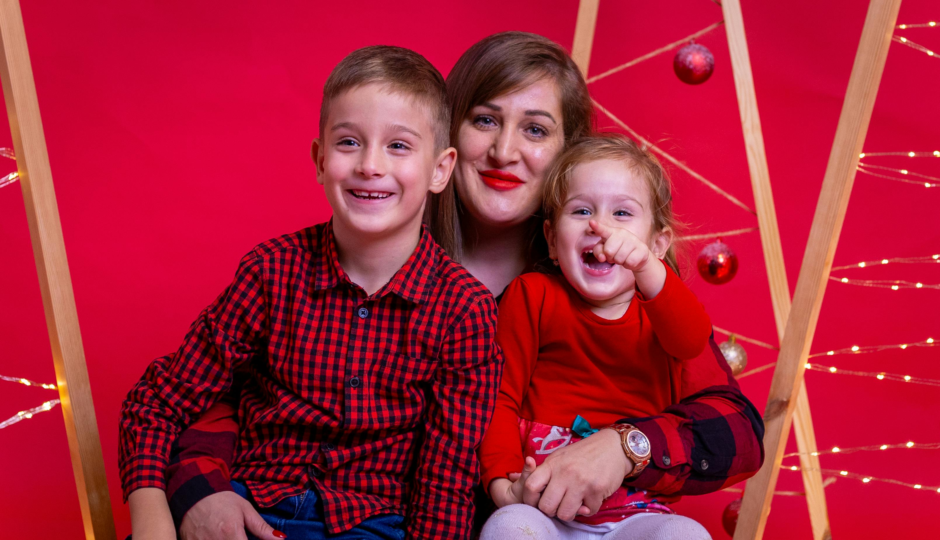 Mother And Children Portrait Photos, Download The BEST Free Mother And ...