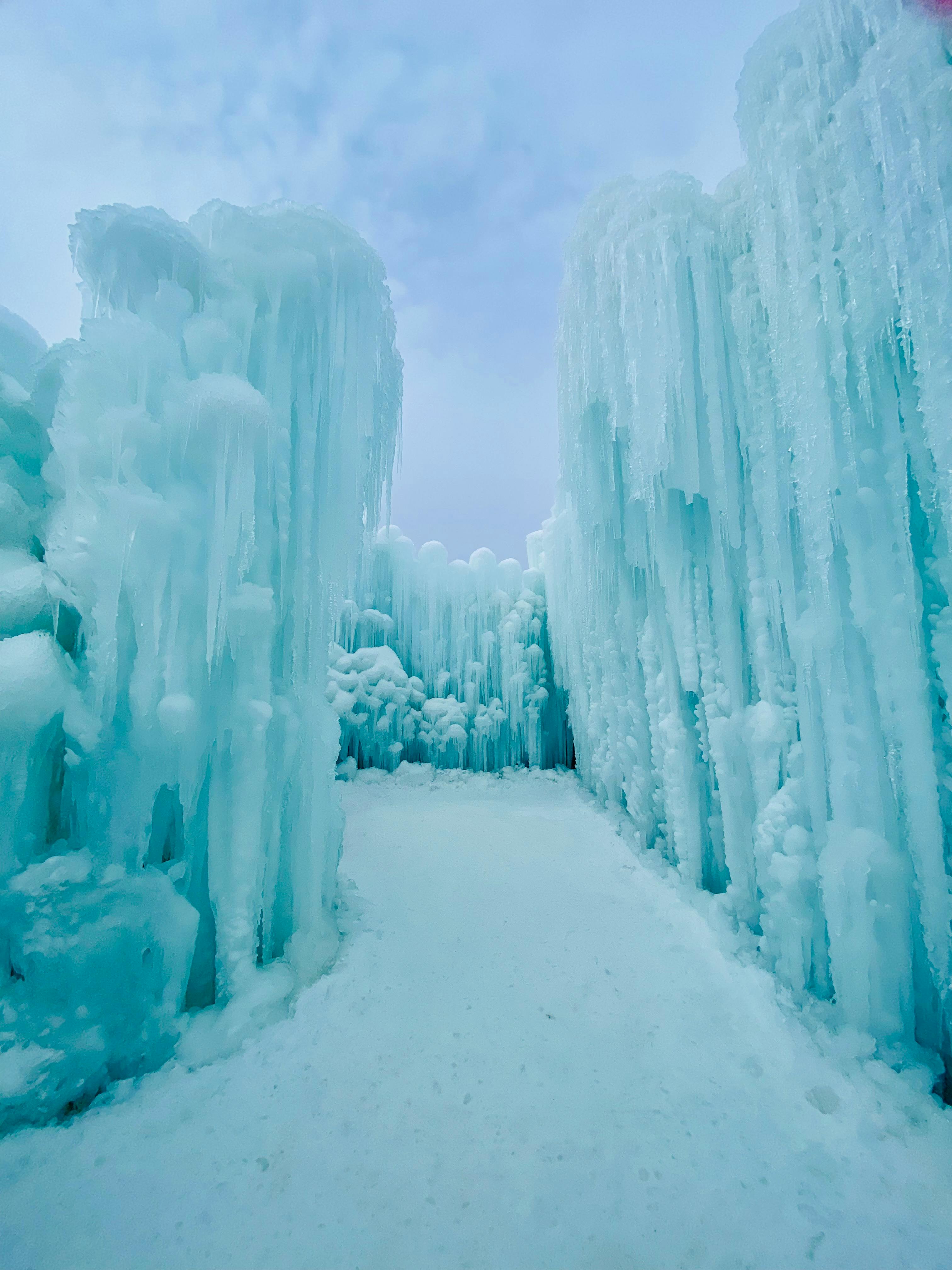 Footpath among Ice Walls · Free Stock Photo