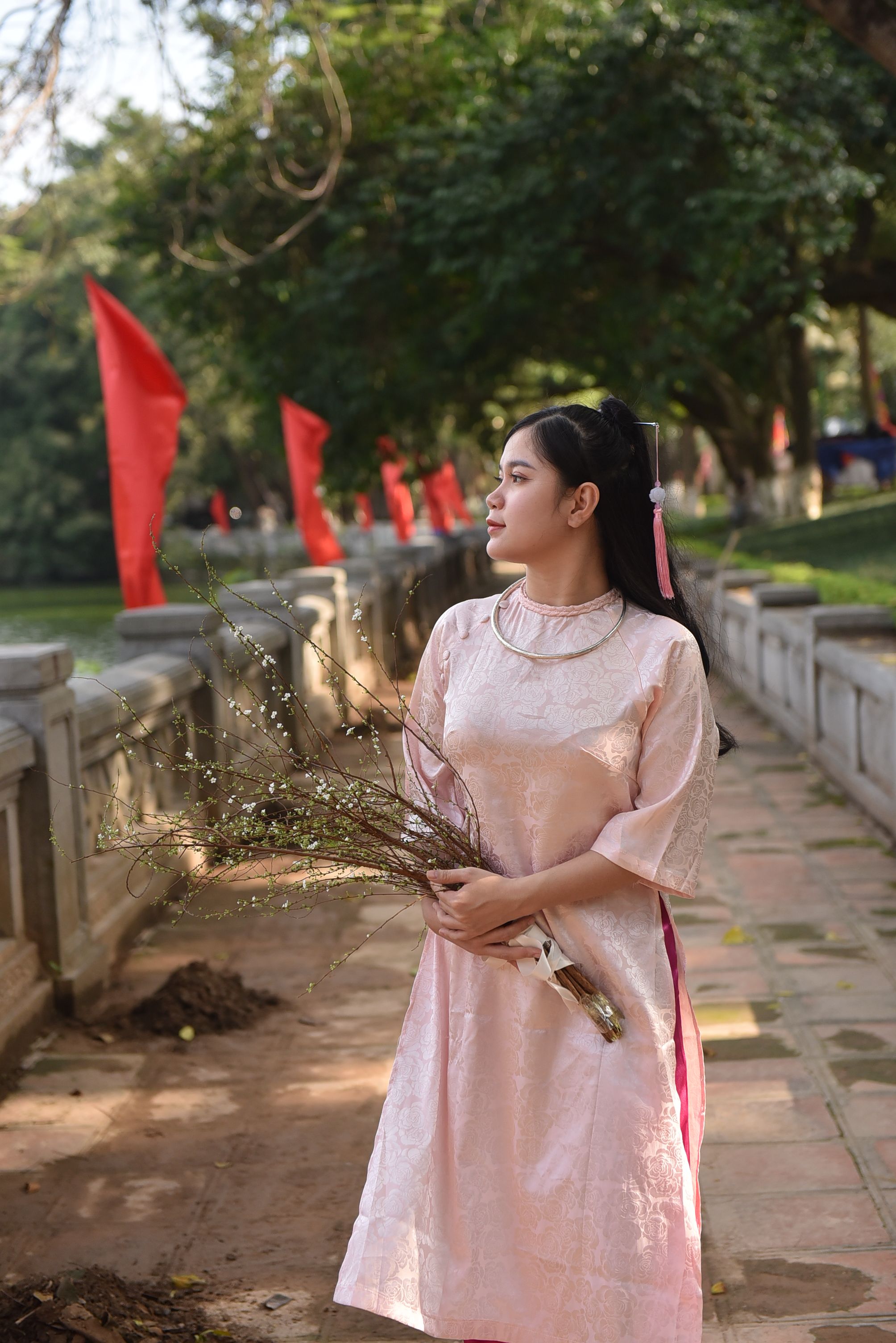 Woman Wearing Tunic in Summer · Free Stock Photo