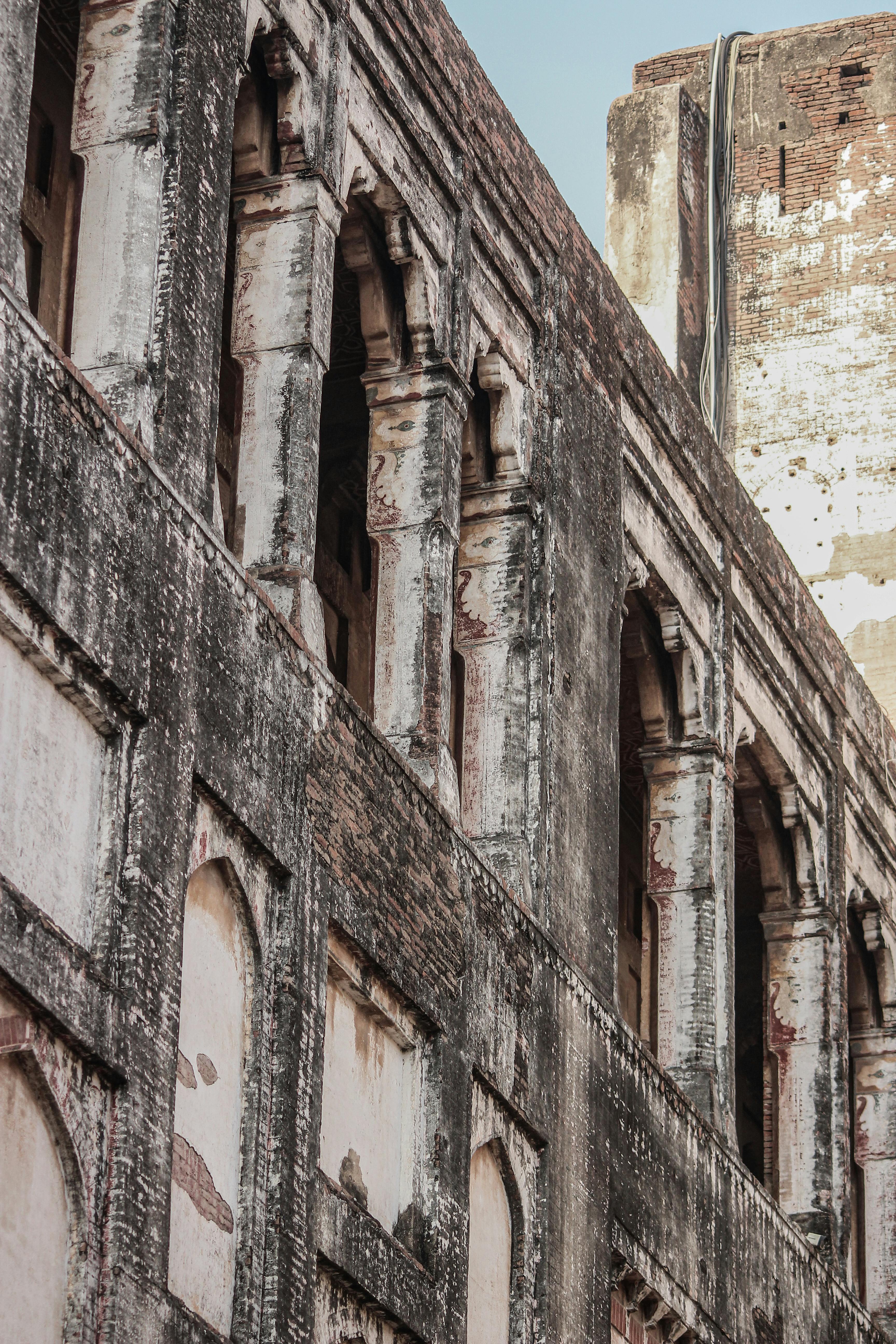 Facade of Lahore Fort · Free Stock Photo