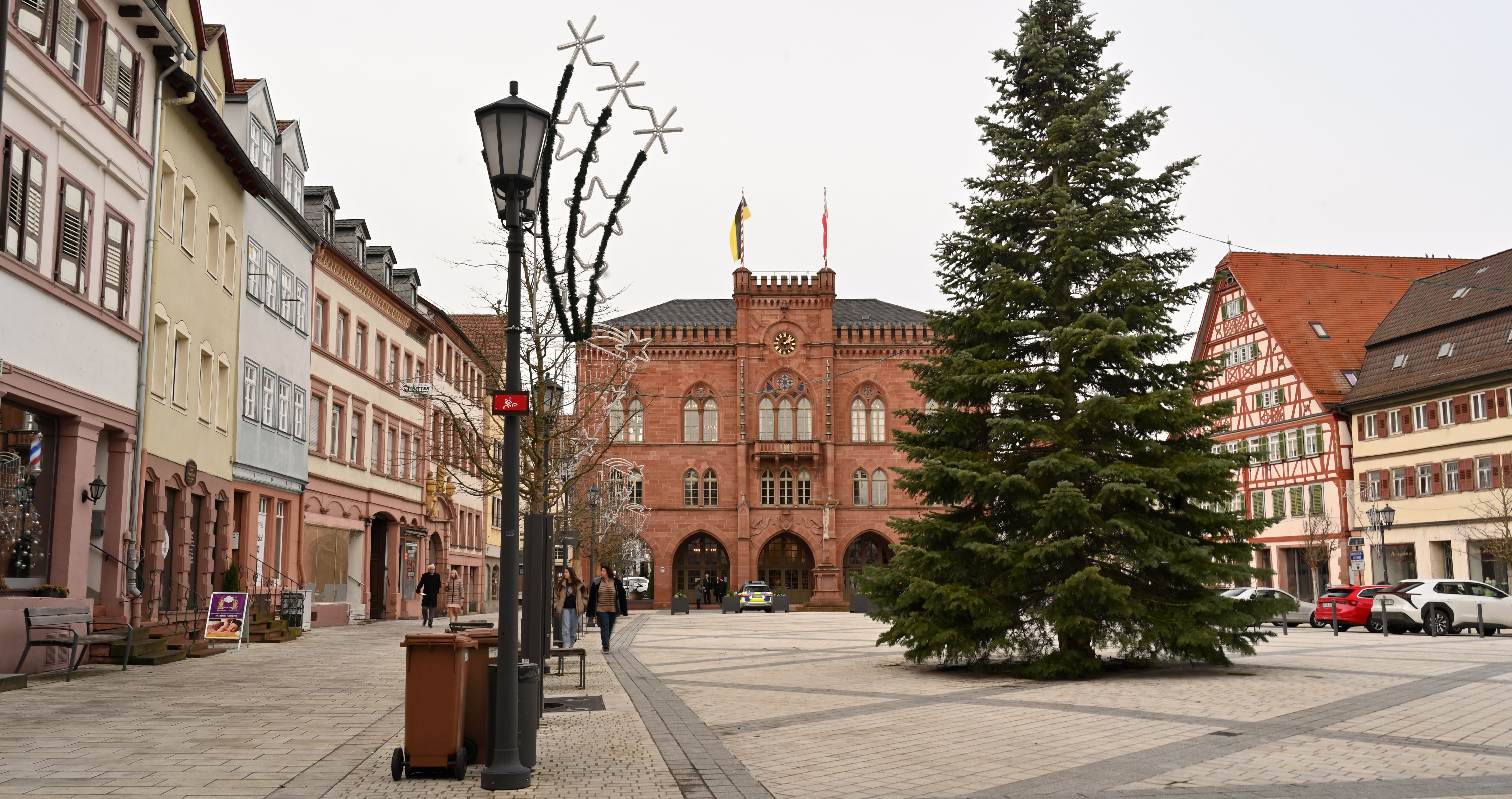 Christmas Decoration in front of Town Hall in Tauberbischofsheim · Free ...