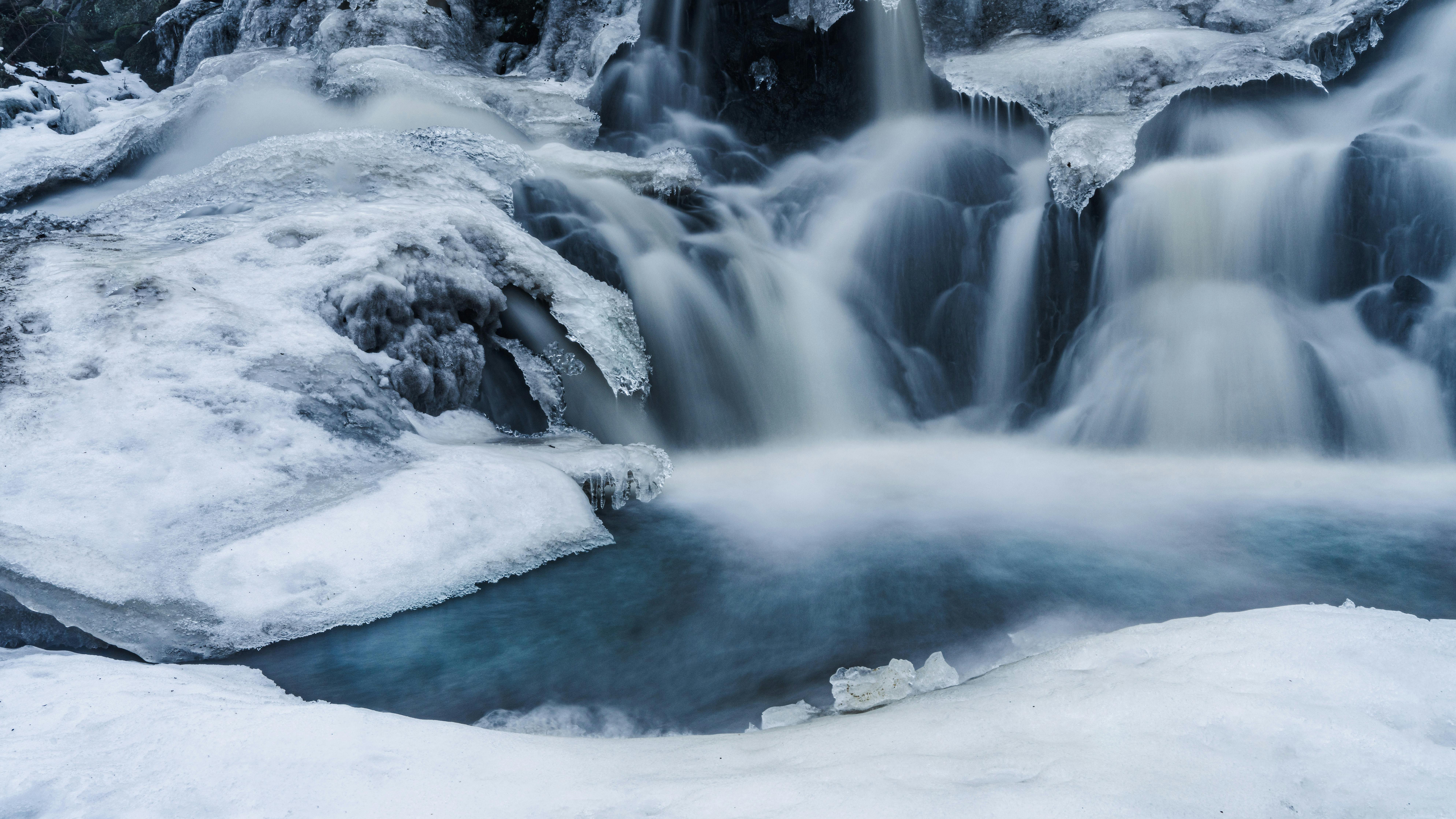 Ice around Waterfalls · Free Stock Photo