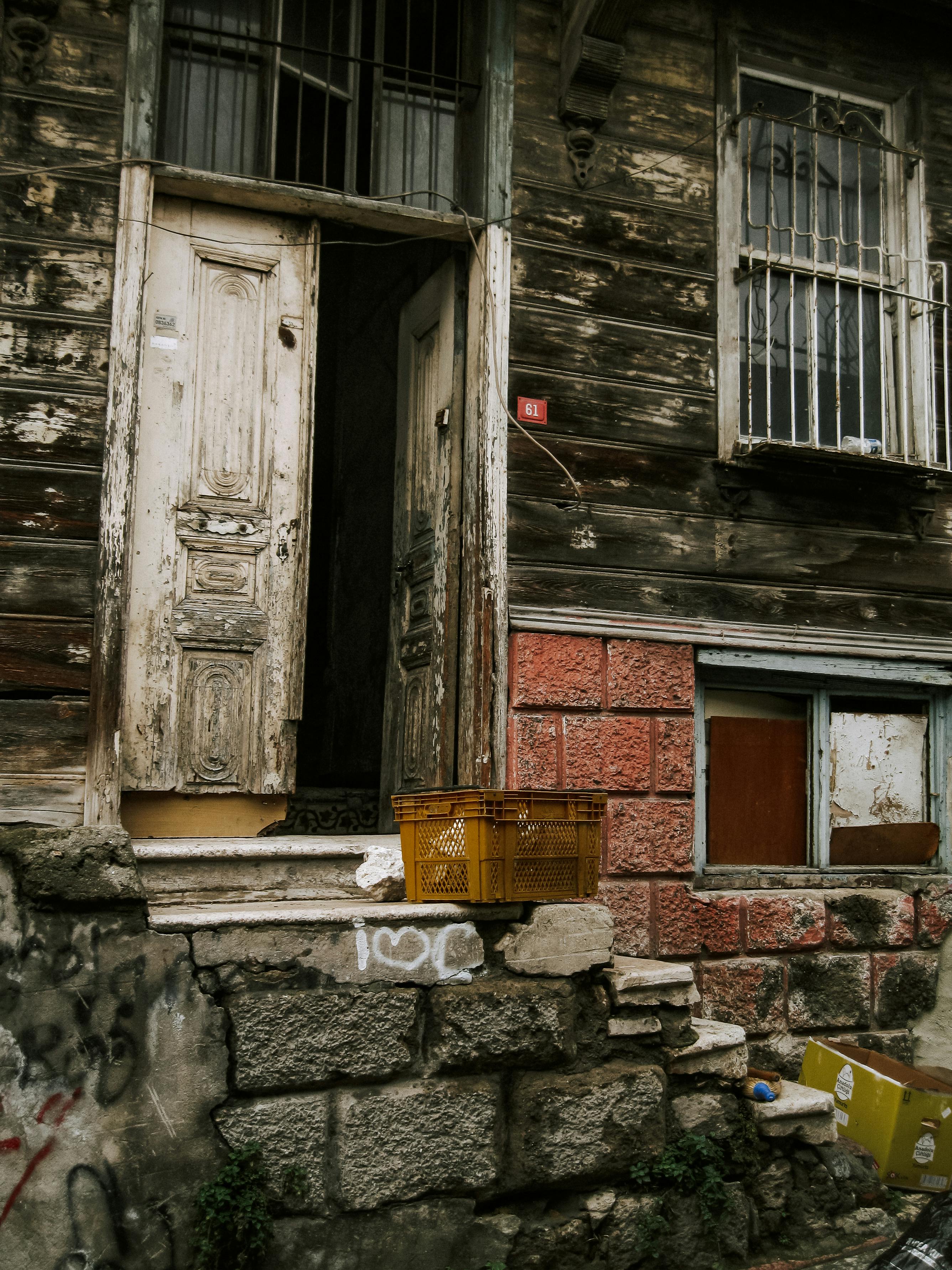 Vintage House Wall · Free Stock Photo