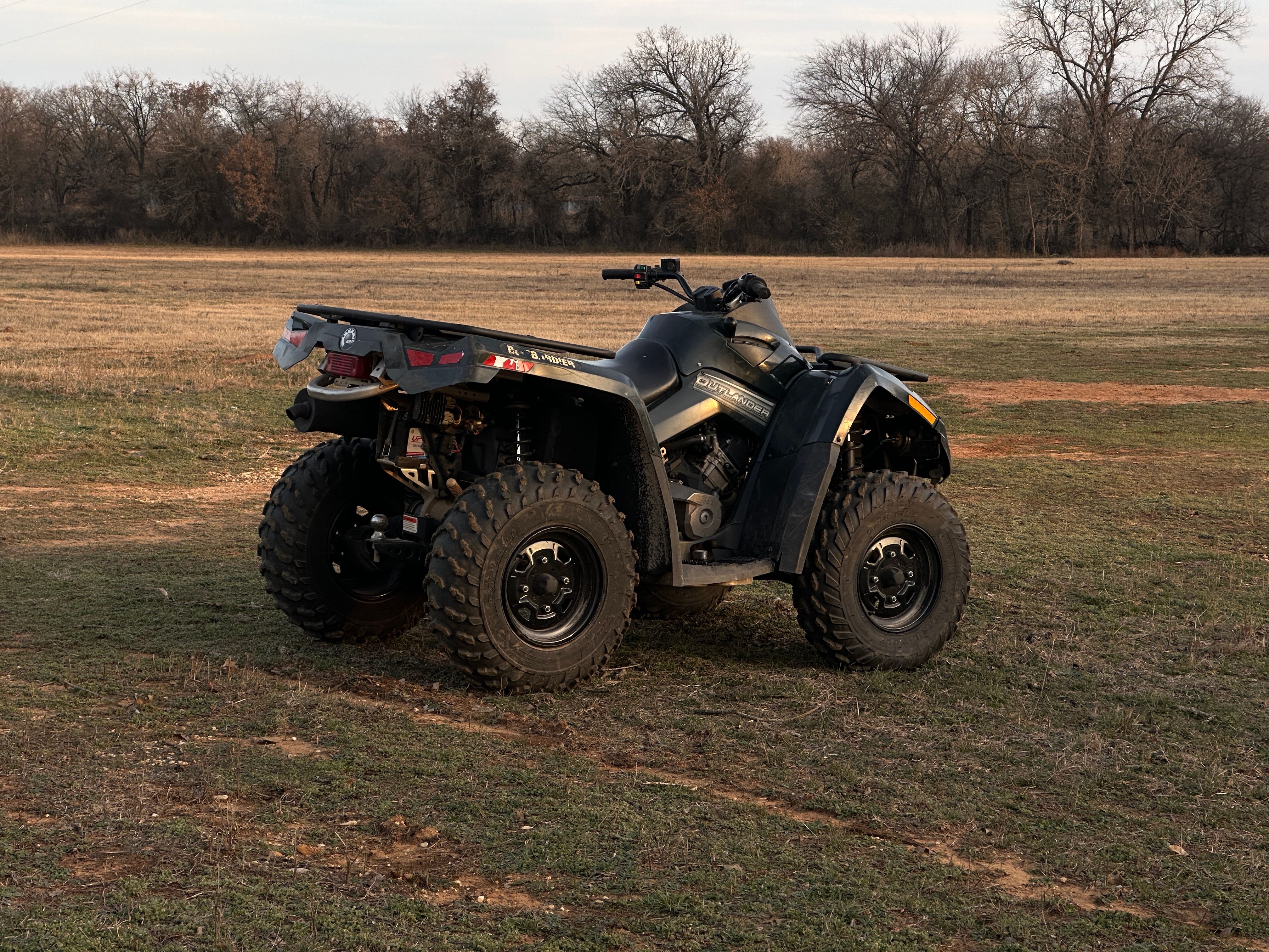 Quad Bike in a Field · Free Stock Photo