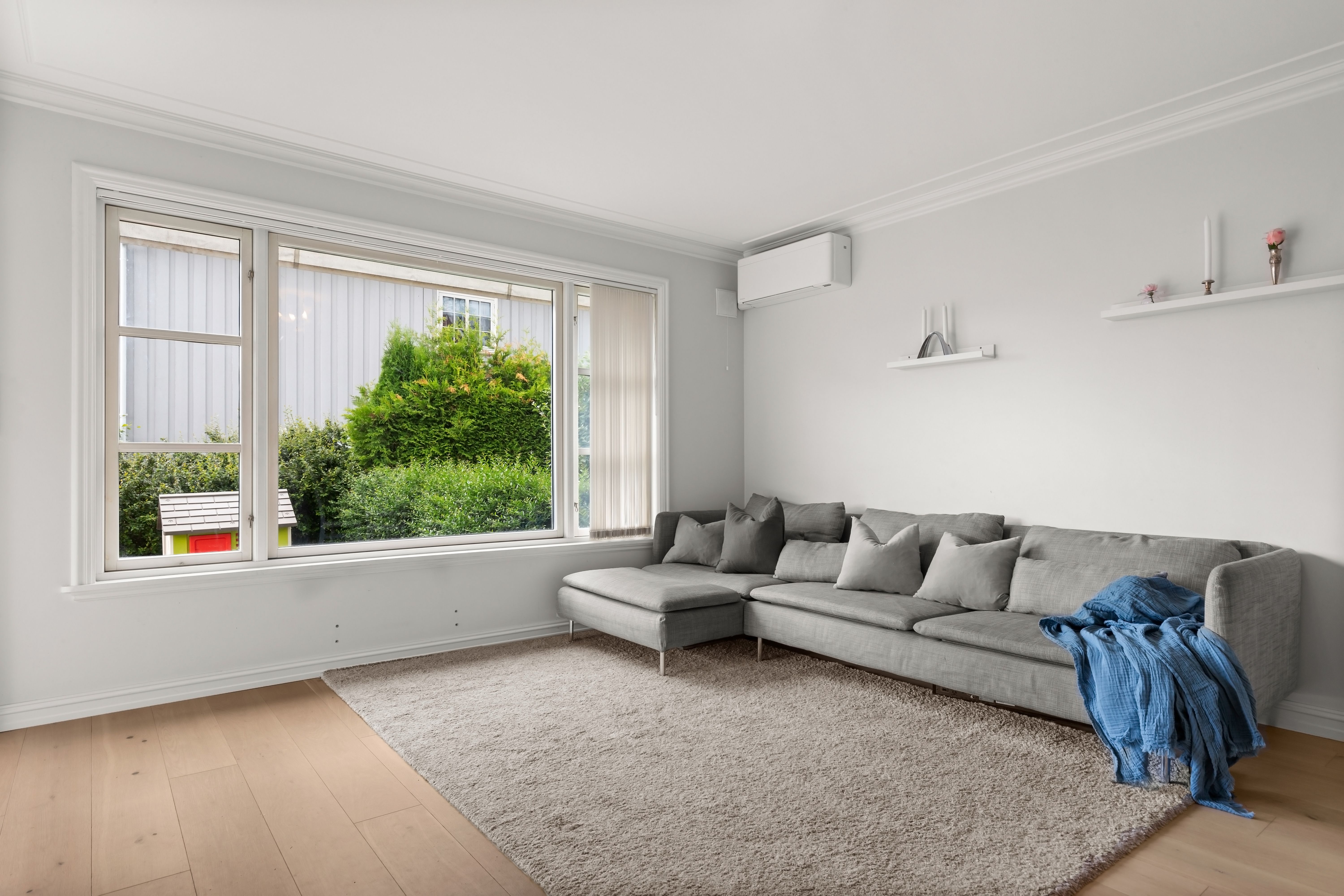 Carpet and Couch in Living Room · Free Stock Photo