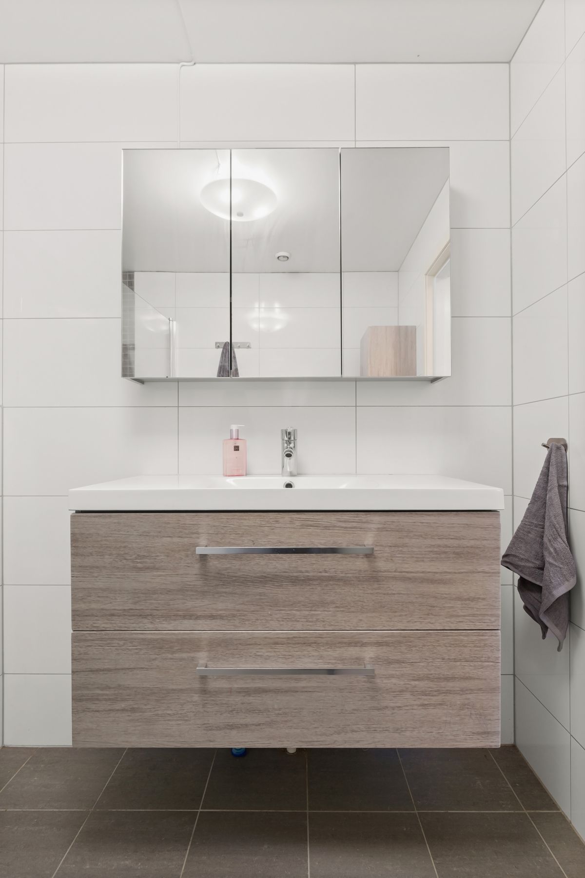 Beige White Tile Photos, Download The BEST Free Beige White Tile Stock ...