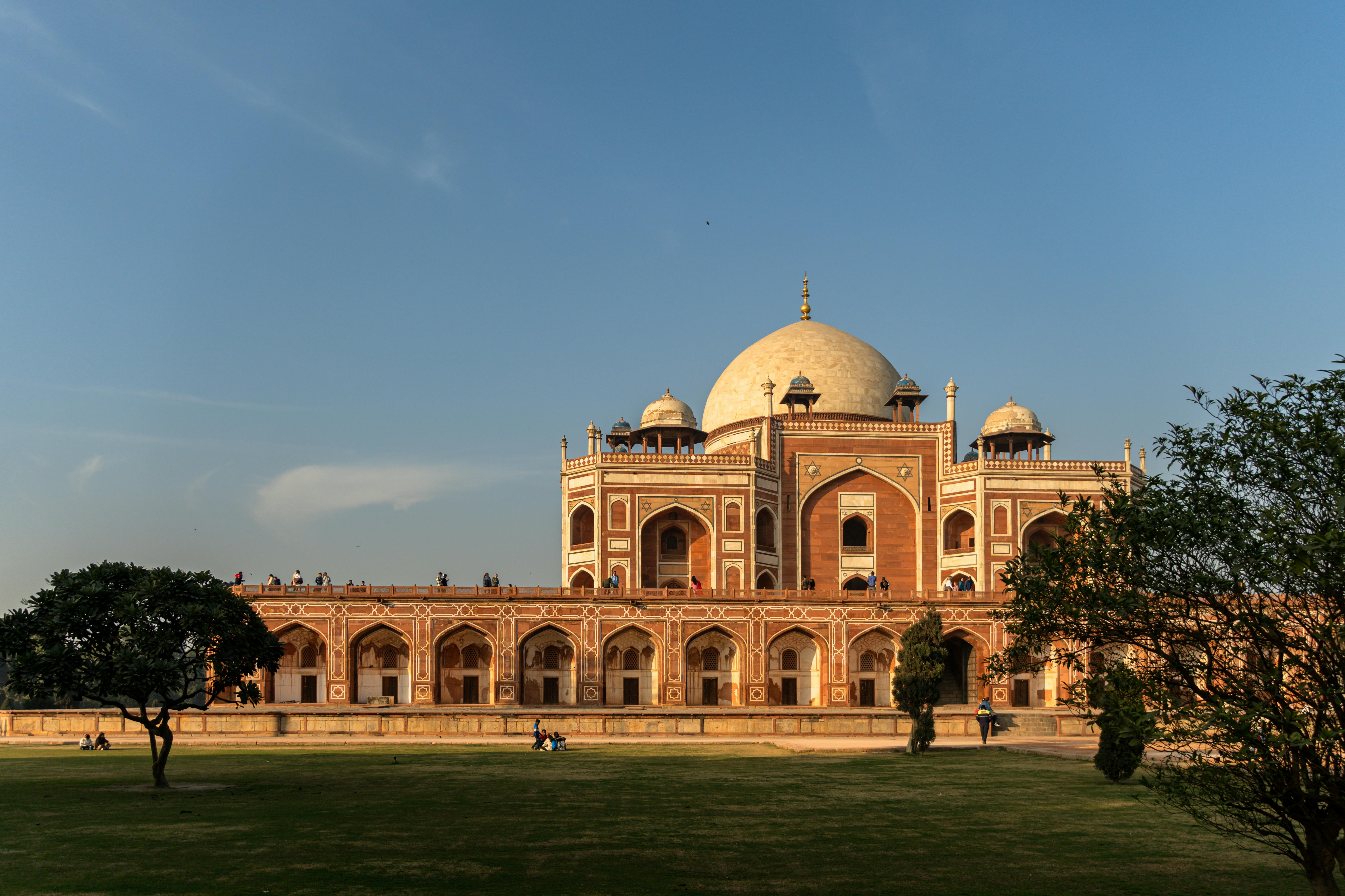 Humayuns Tomb in a Park · Free Stock Photo