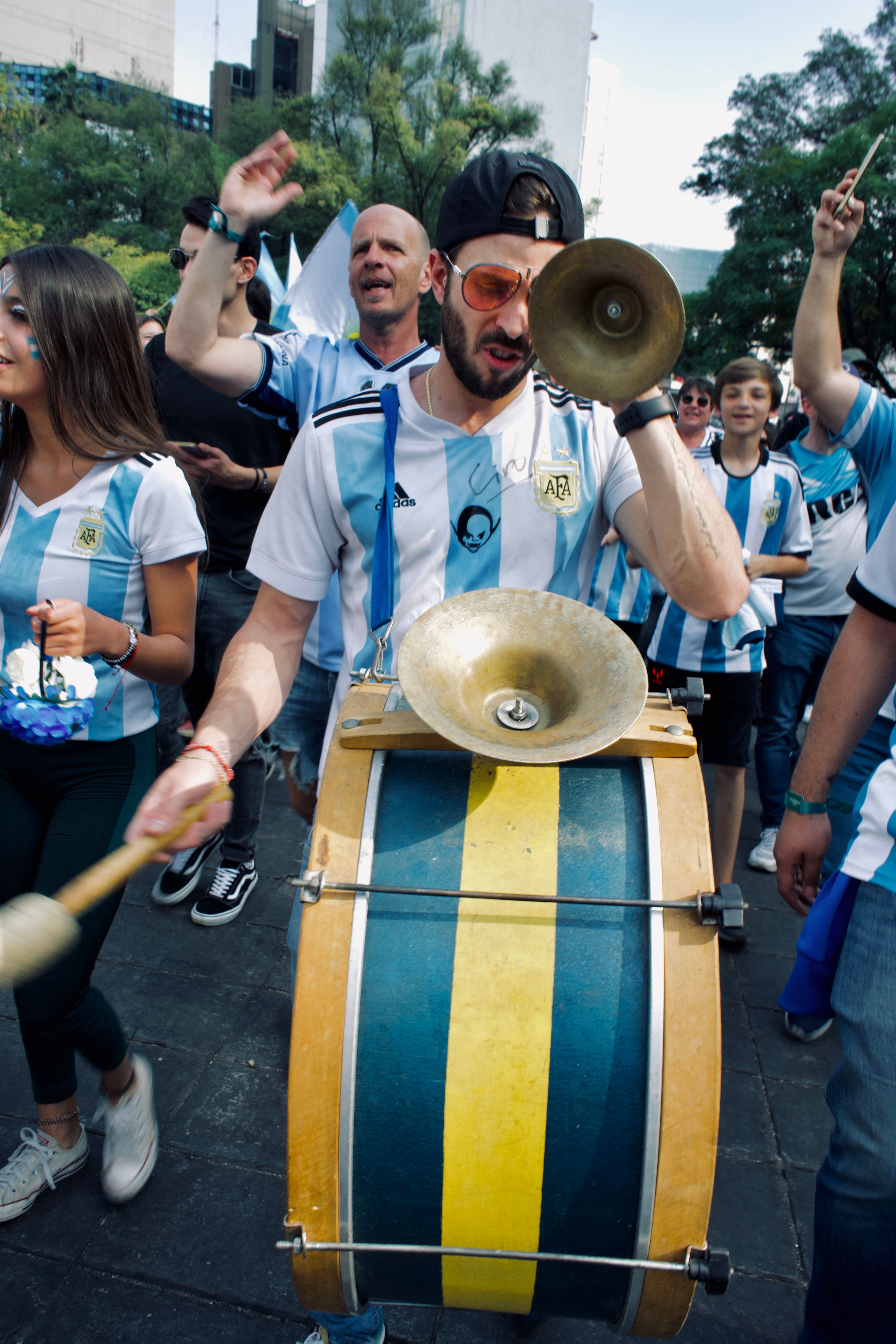 March of Football Fans · Free Stock Photo