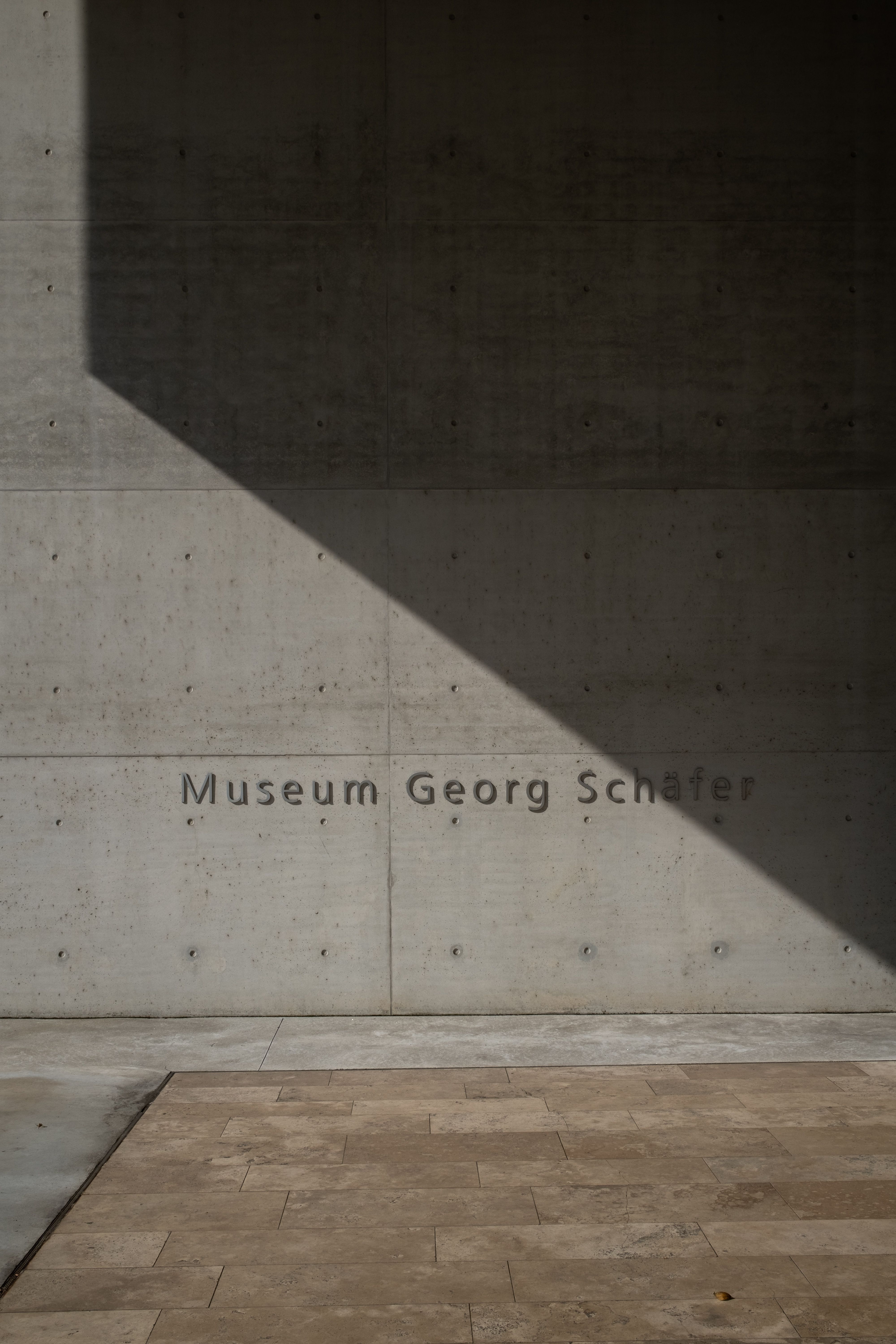 Name of the Museum on the Concrete Wall · Free Stock Photo