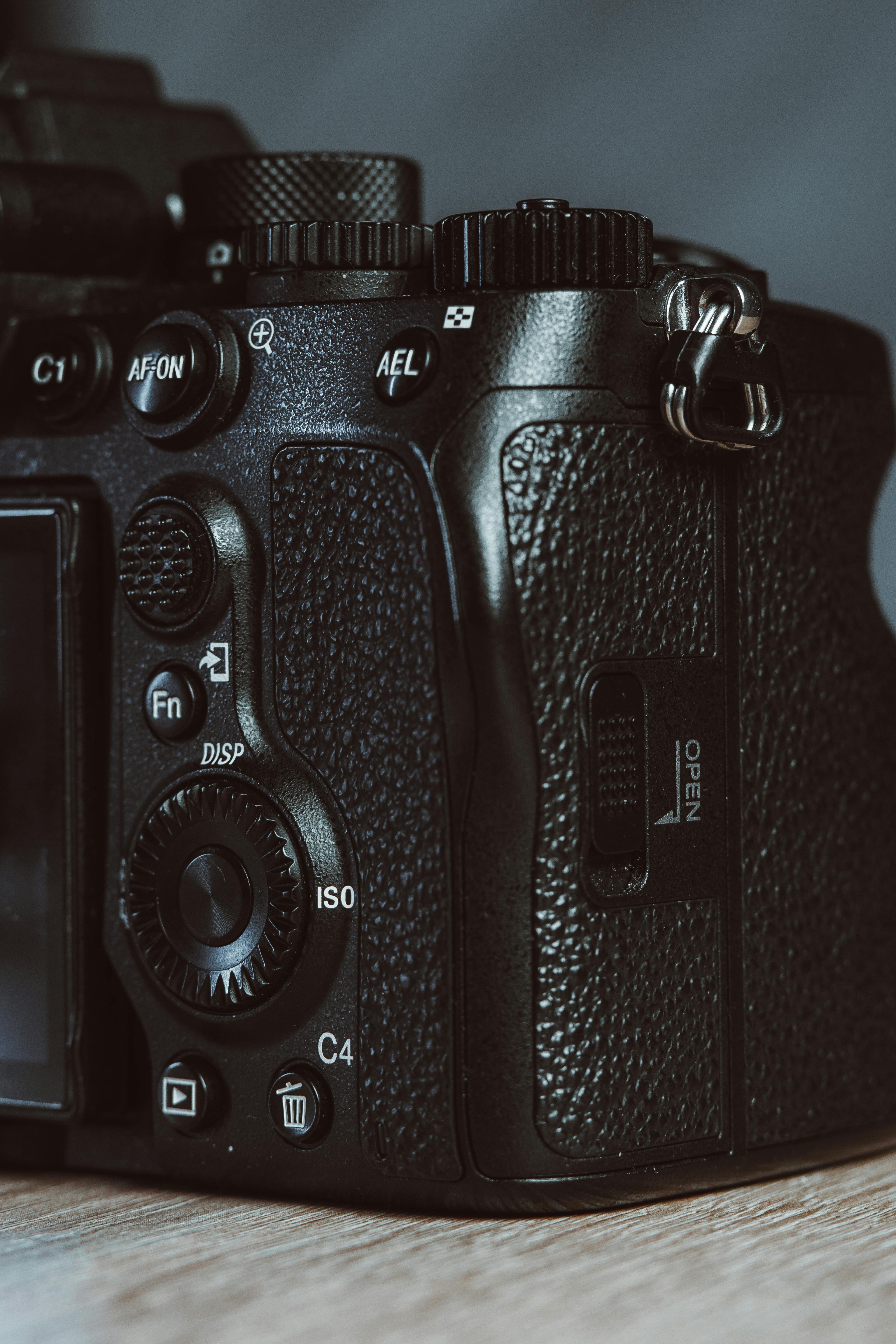 Close-up Photo of Camera Knob · Free Stock Photo