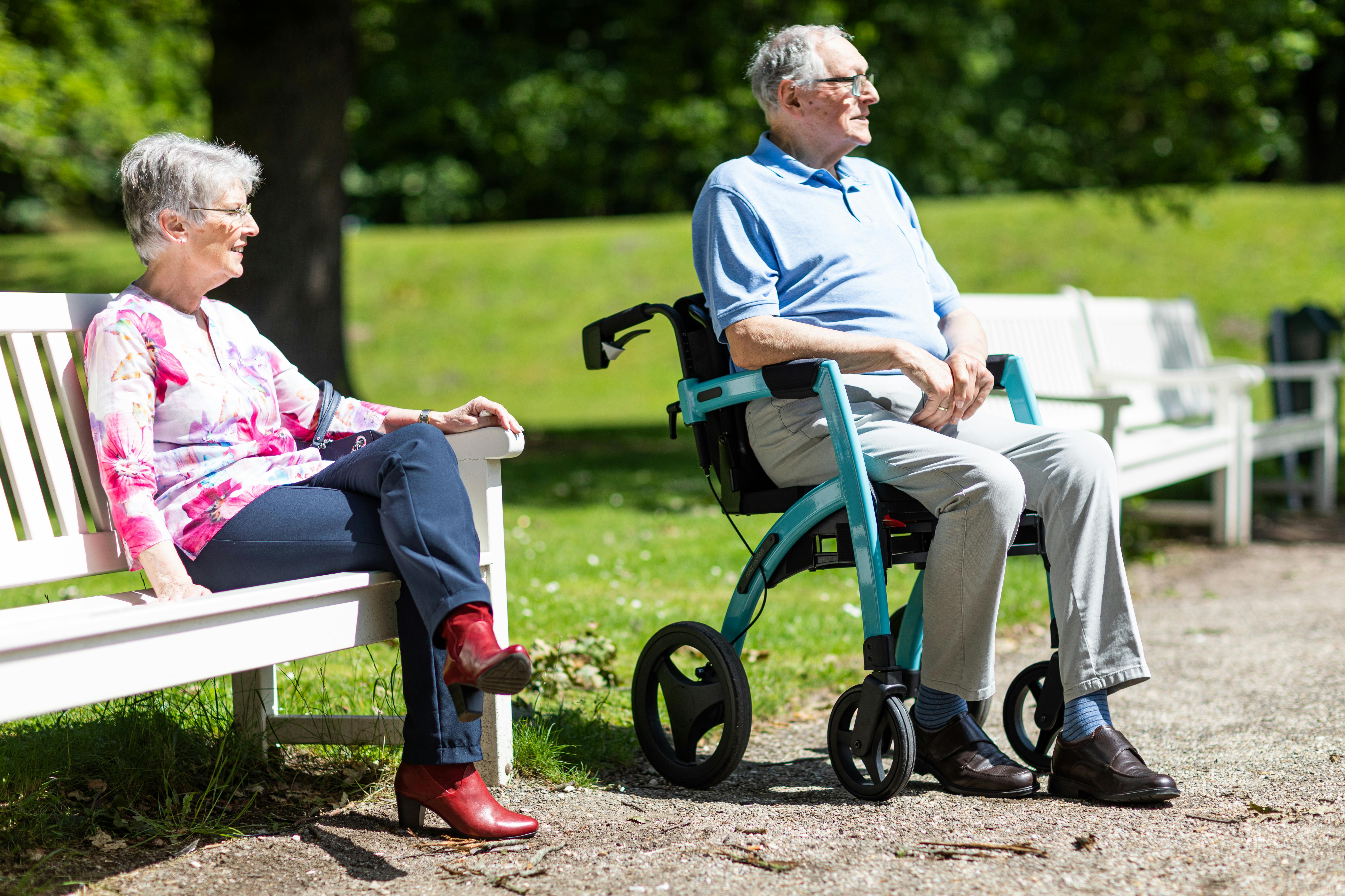Two People in a Park · Free Stock Photo