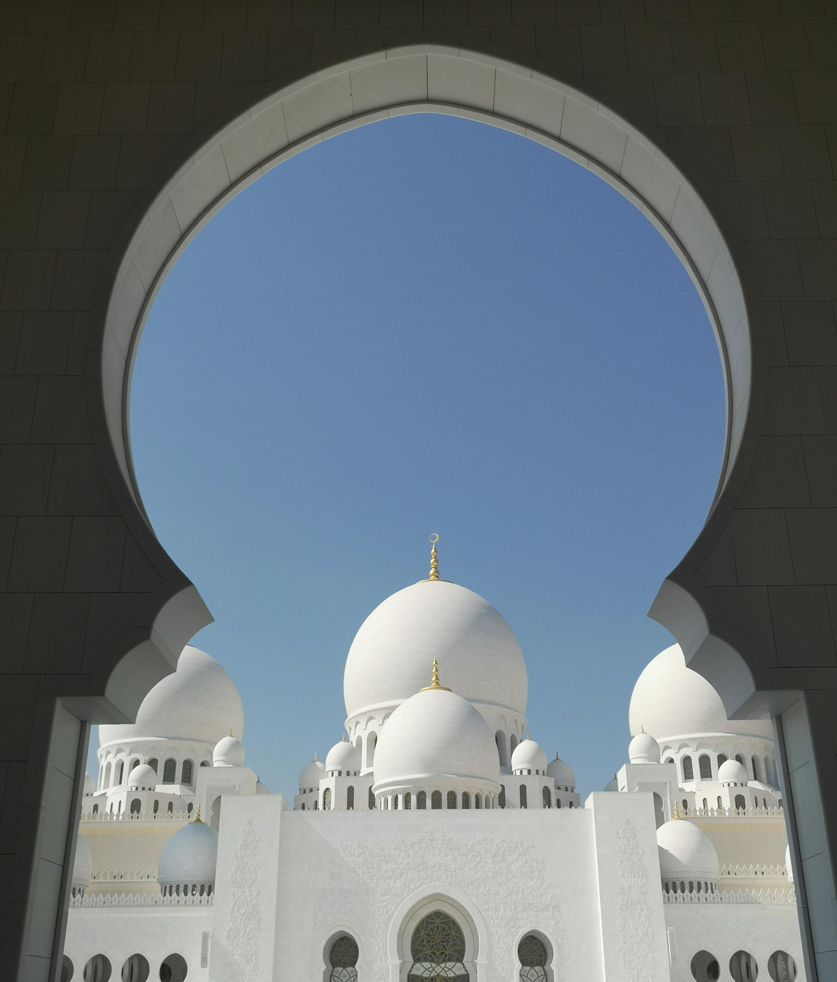 Photo of a White Muslim Mosque · Free Stock Photo