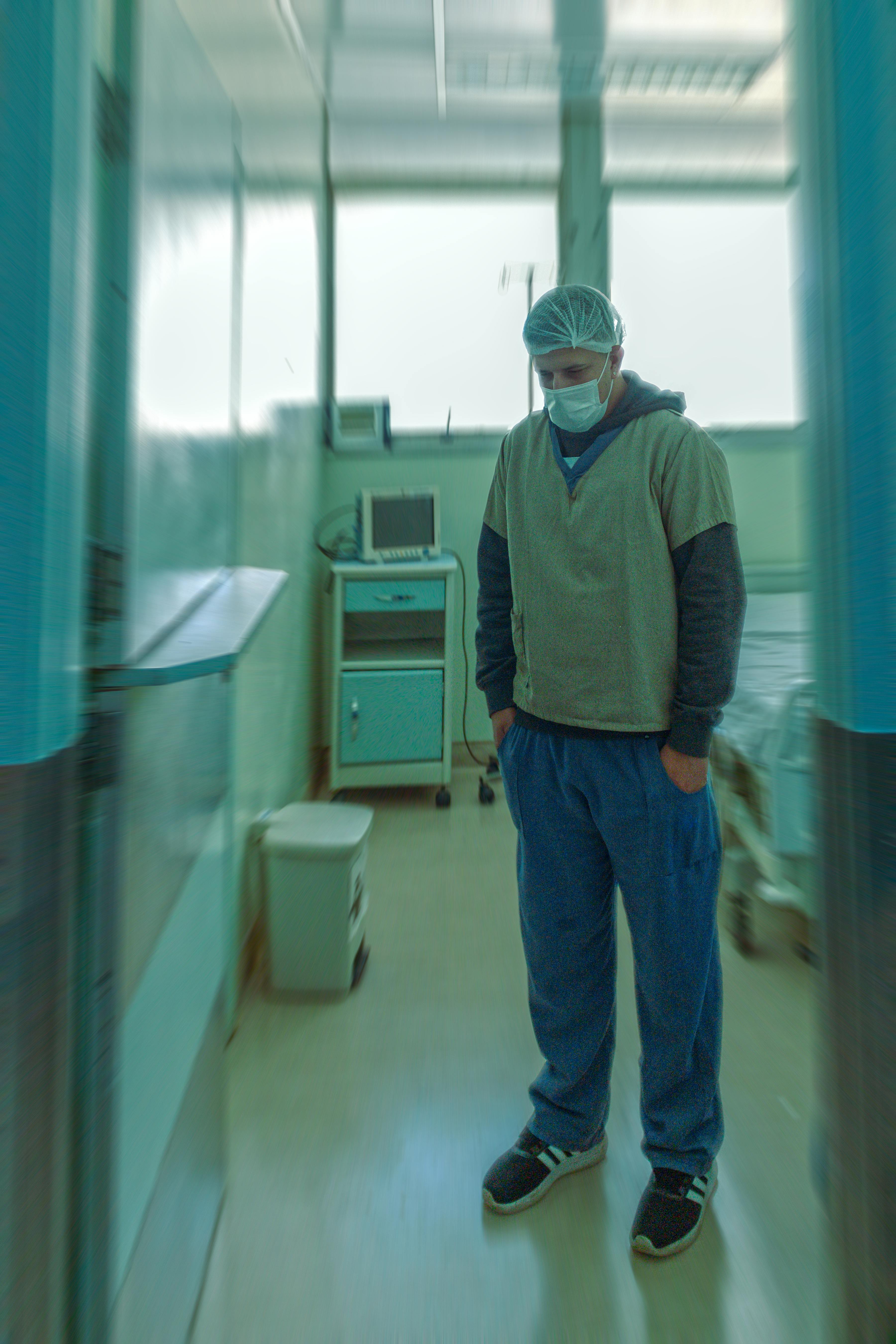Man in Mask in Room at Hospital · Free Stock Photo