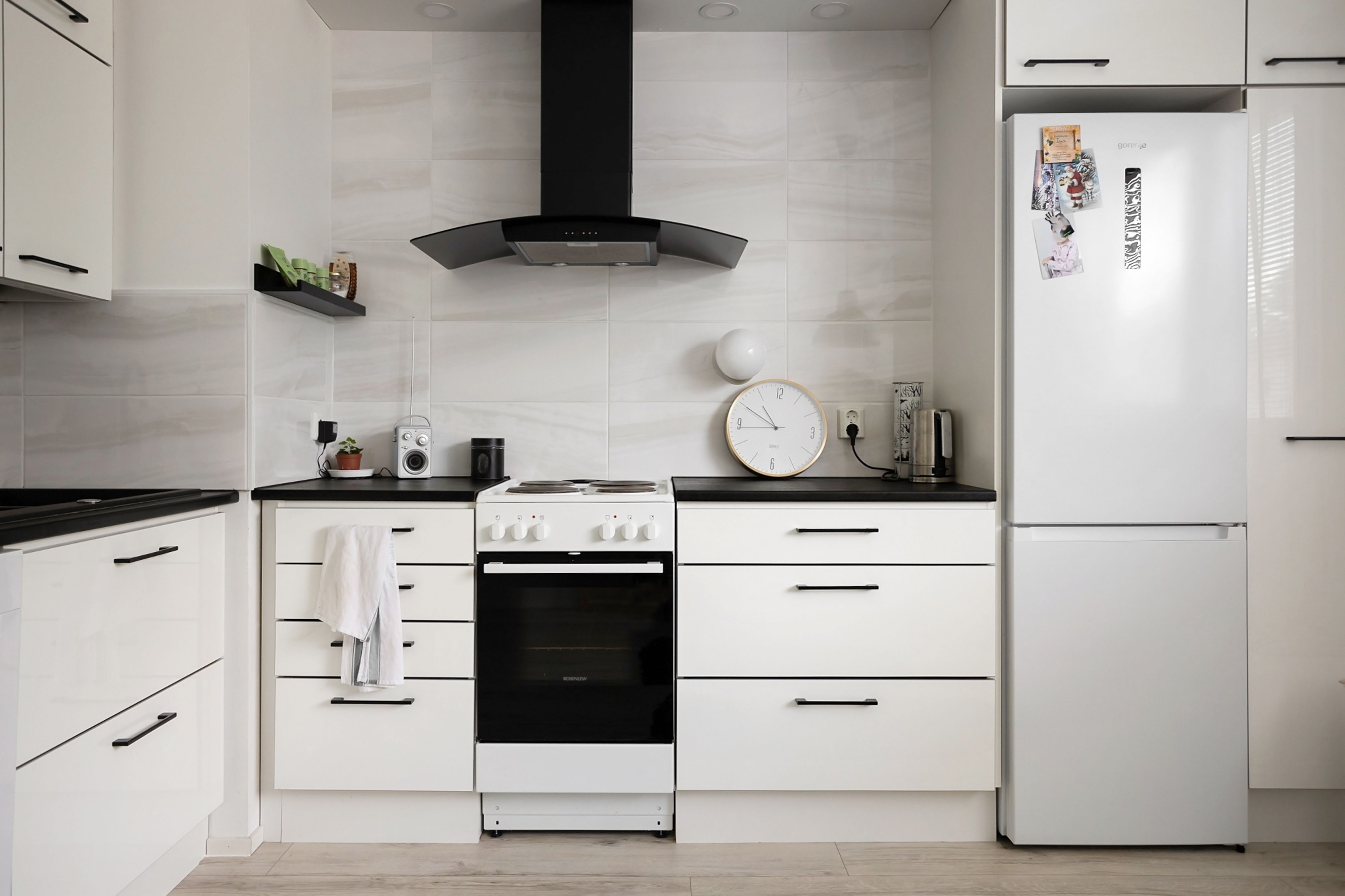White Furniture in Kitchen · Free Stock Photo
